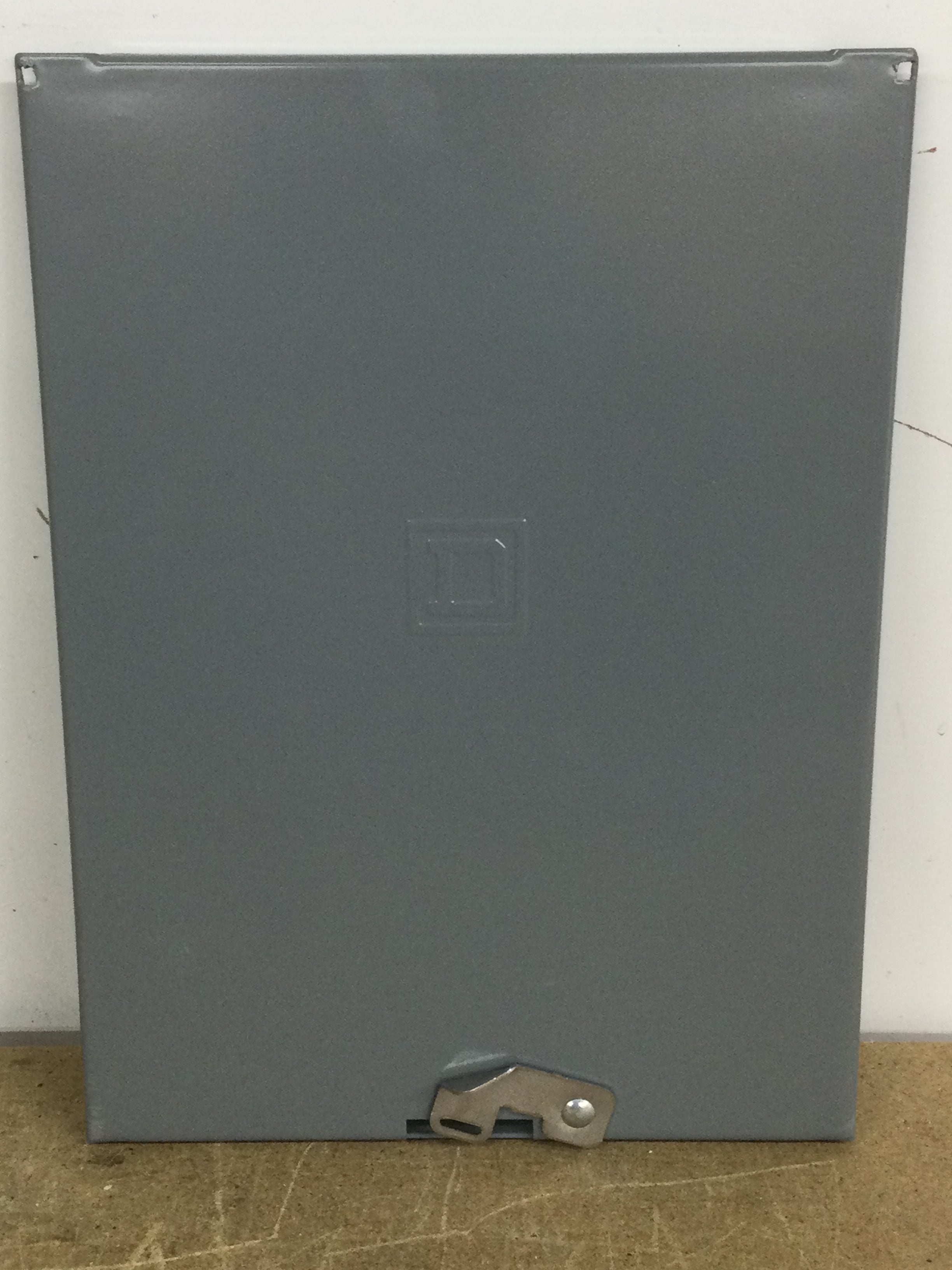 Square D QO8-16L100RB Series G04 100 Amp 120/240V 1 Phase ( Cover Only