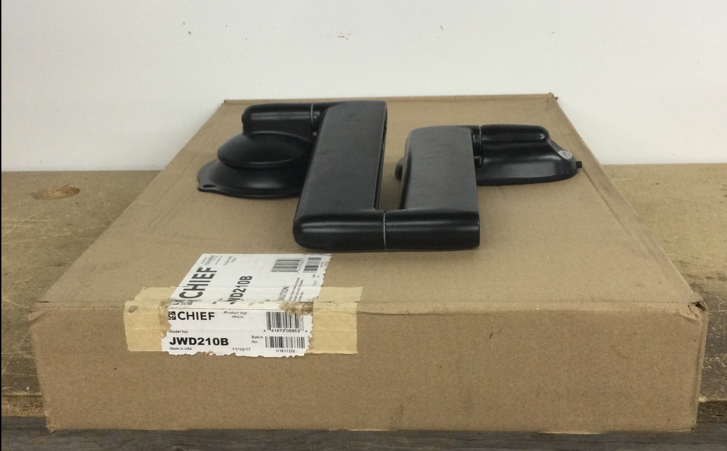Chief JWD210B Universal Flat Panel Dual Swing Arm Monitor Mount in Bla