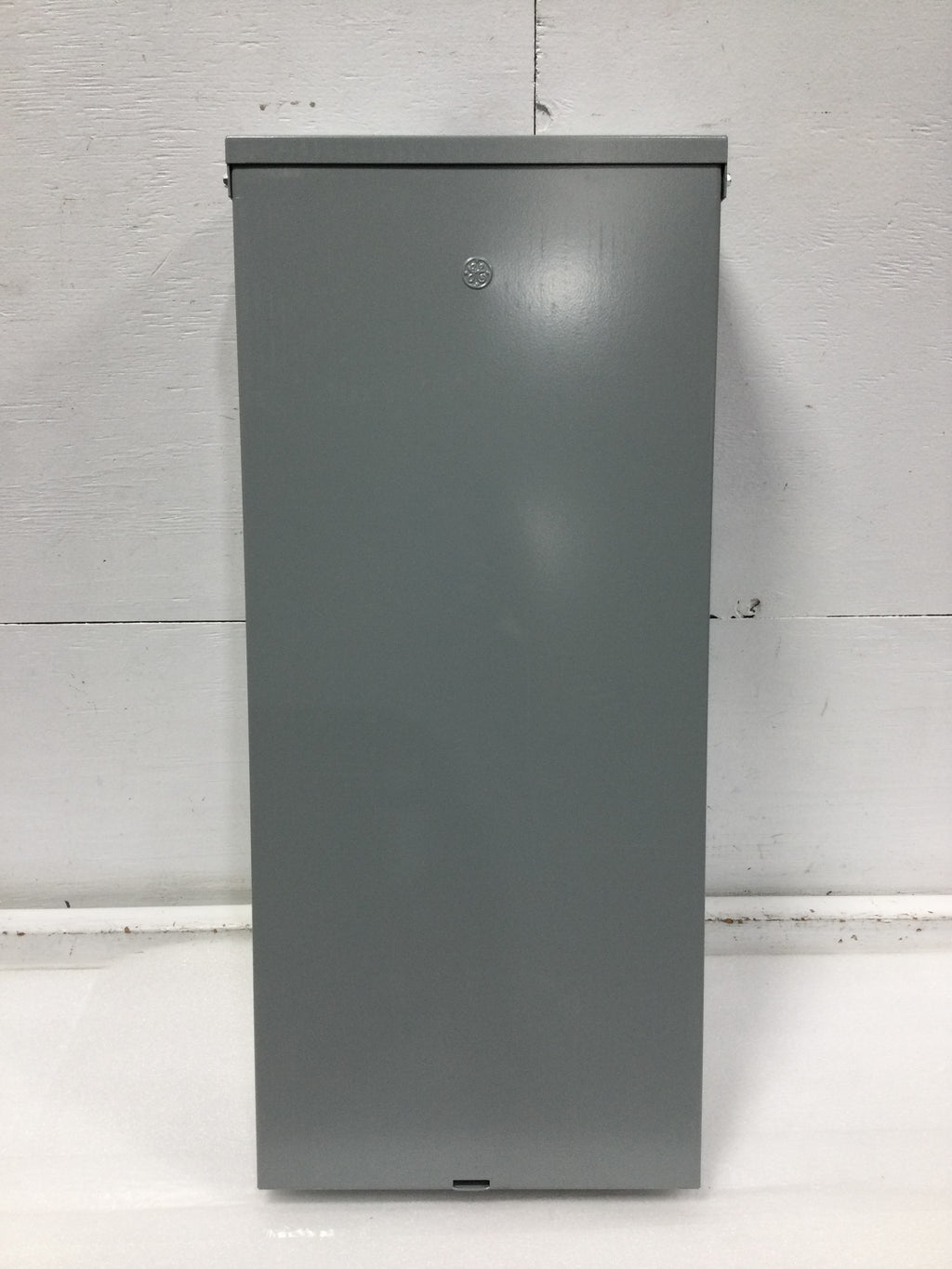 General Electric TLM1220RCUP 200 Amp 12 Space 120/240V Enclosure 29" x