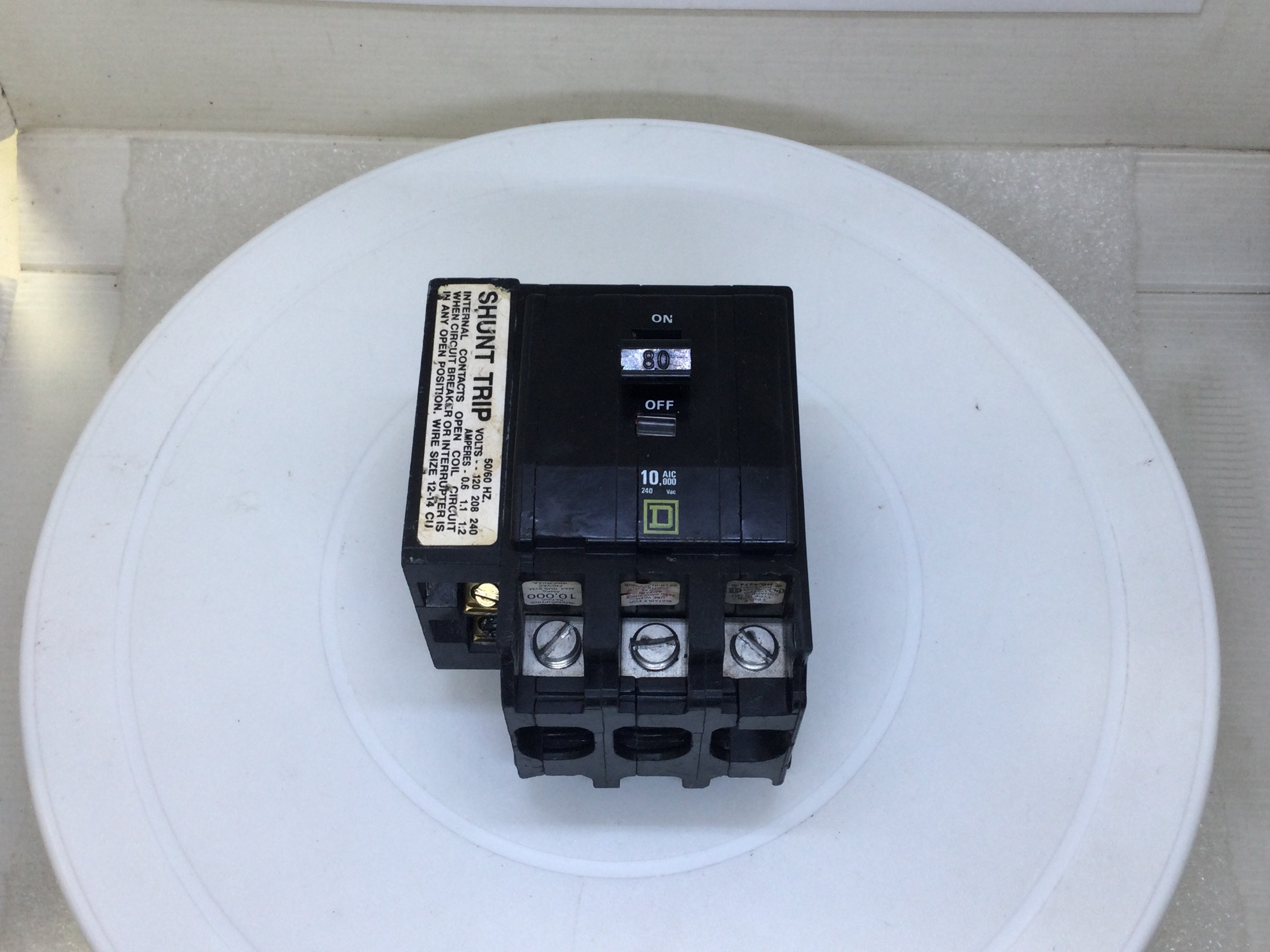 Square D QOB380-1021 80 Amp 3 Pole 240V Series 2 Circuit Breaker w/ Sh