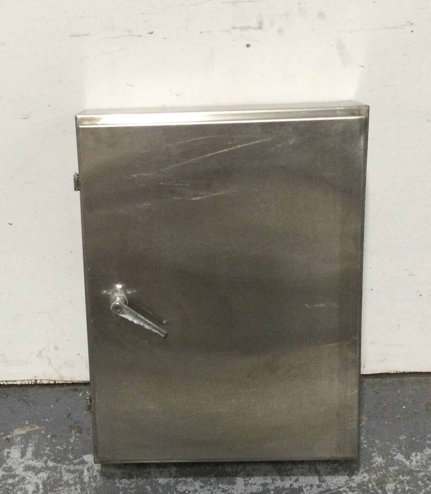 Square D MH26WP Steel Enclosure Type 3R, 3S and 12 Rated 20" X 26"