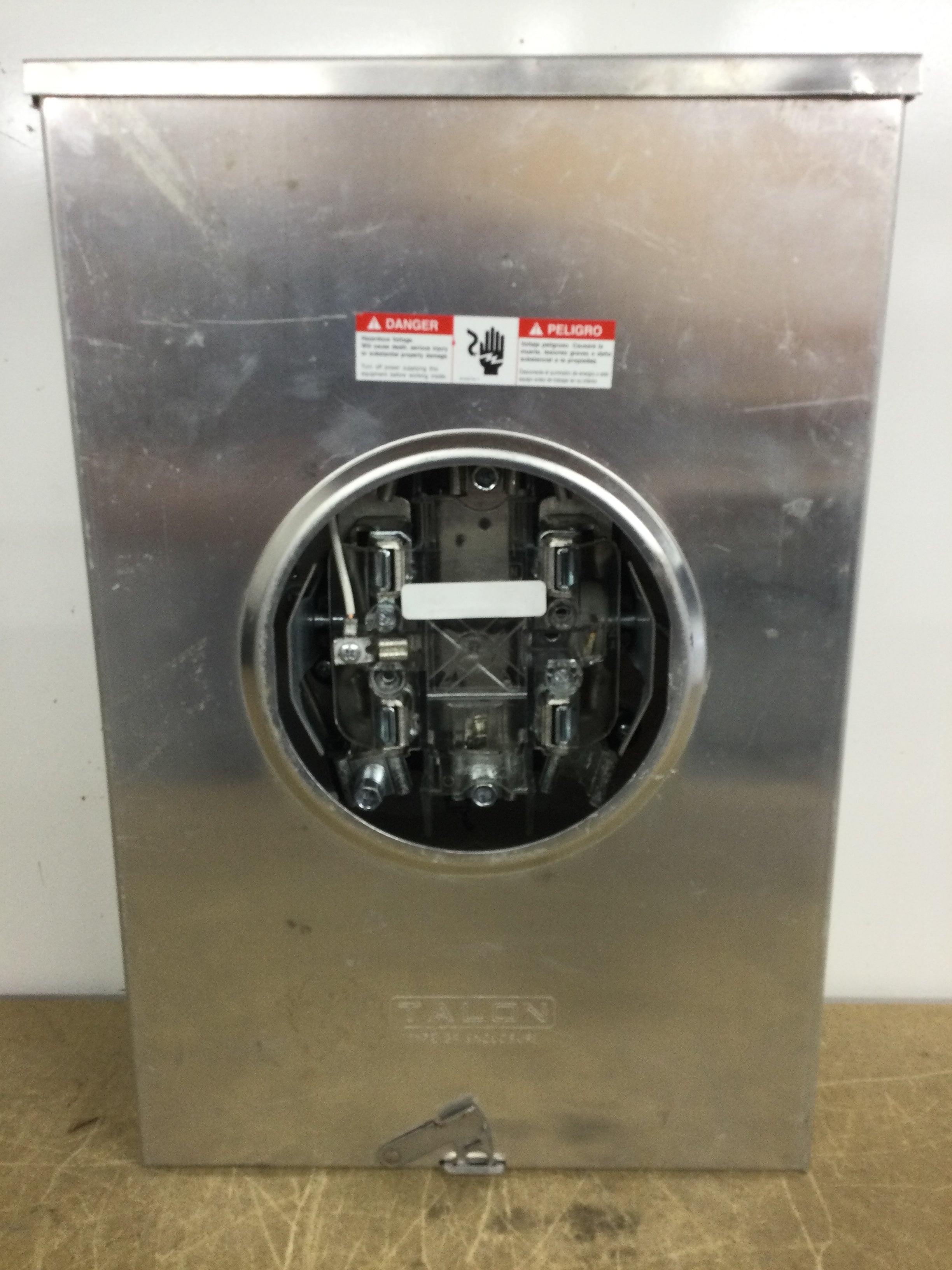 Talon 41405-025F 200A 1 - 1Ph 600VAC 5 Jaw Ringless Meter Enclosure Ty