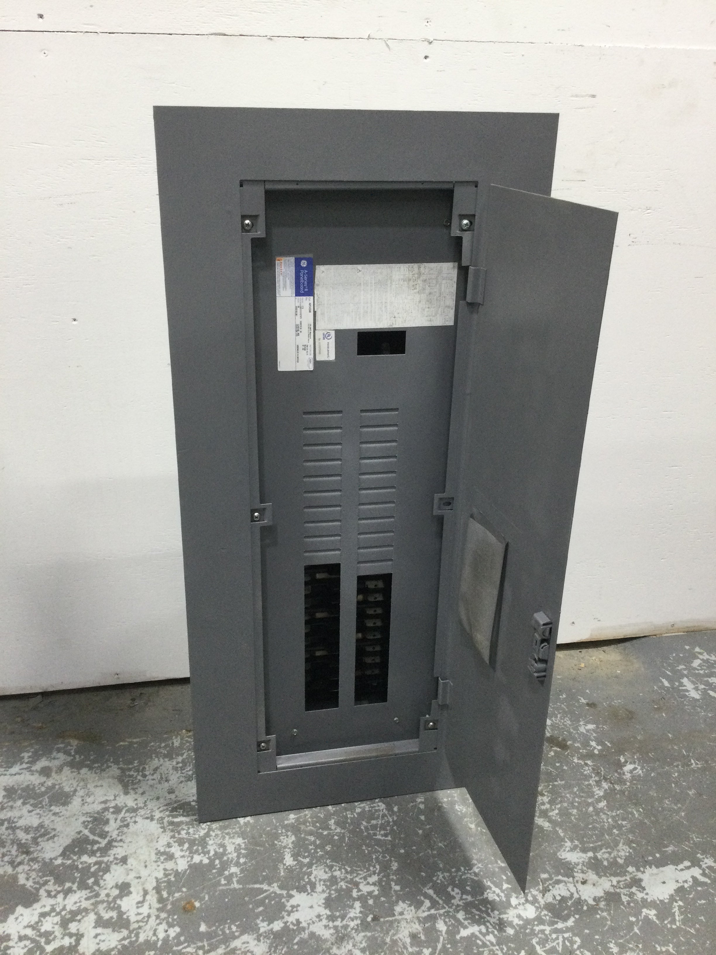 GE Series II Panelboard AQF3422AB 225 AMP, 208/120V, 3P 4W