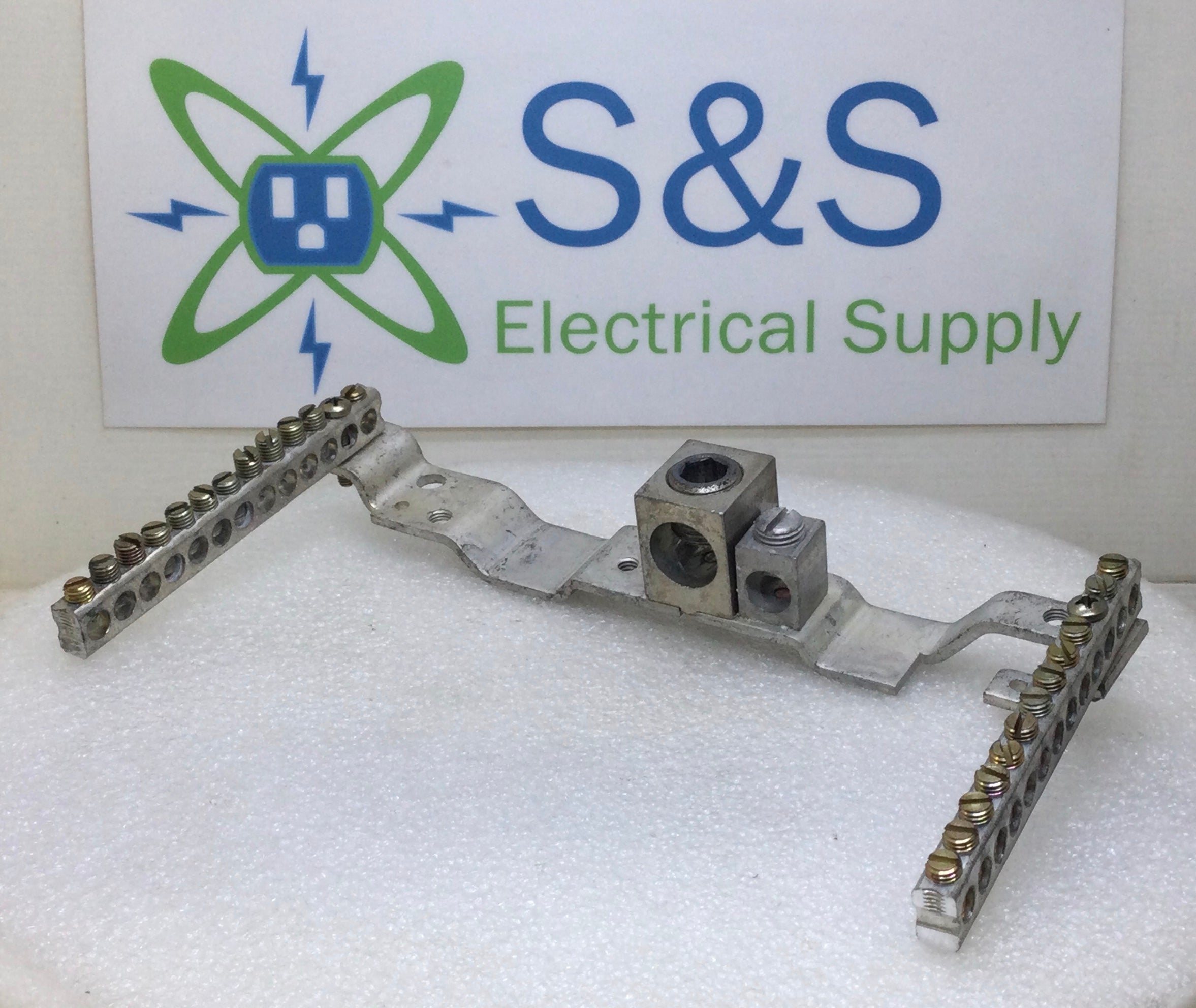 Square D 26 Position 2 Bar 6-14 AWG Neutral Grounding Bar 8" x 4 3/8"