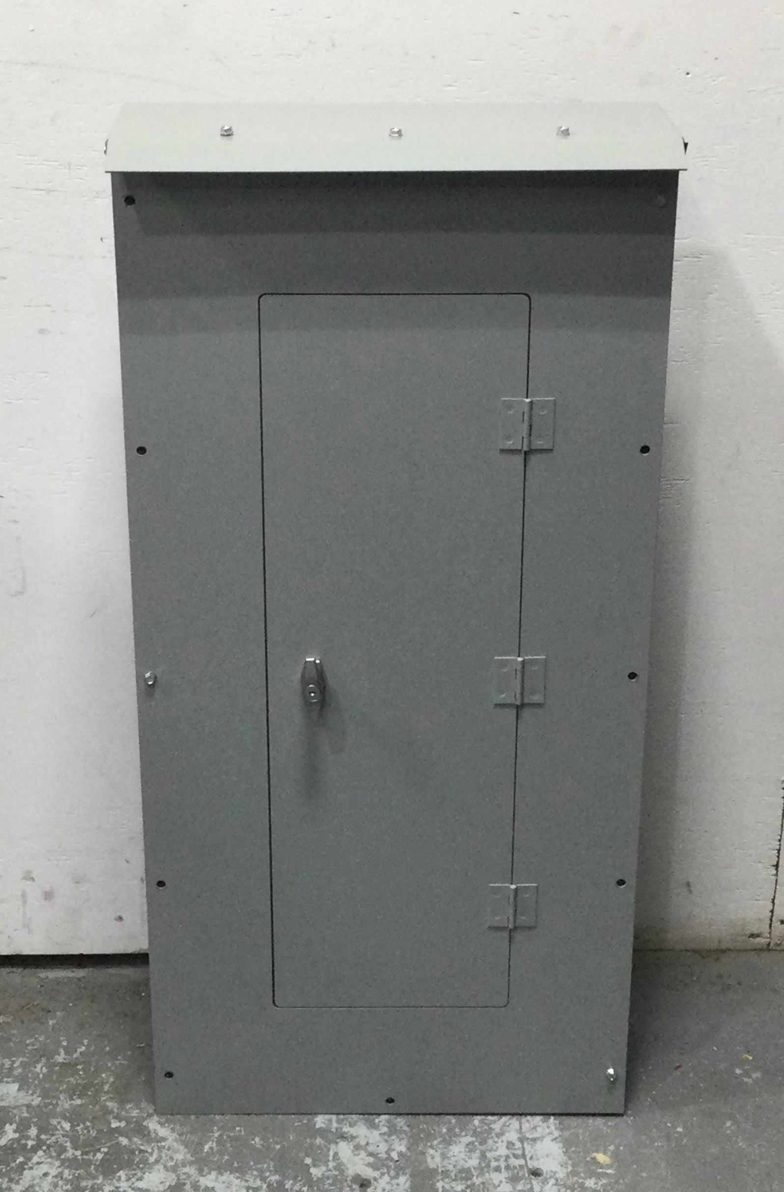 Eaton PRL1X 42 Spaces 225 Amp 208Y/120V Panelboard Load Center 42 1/8"