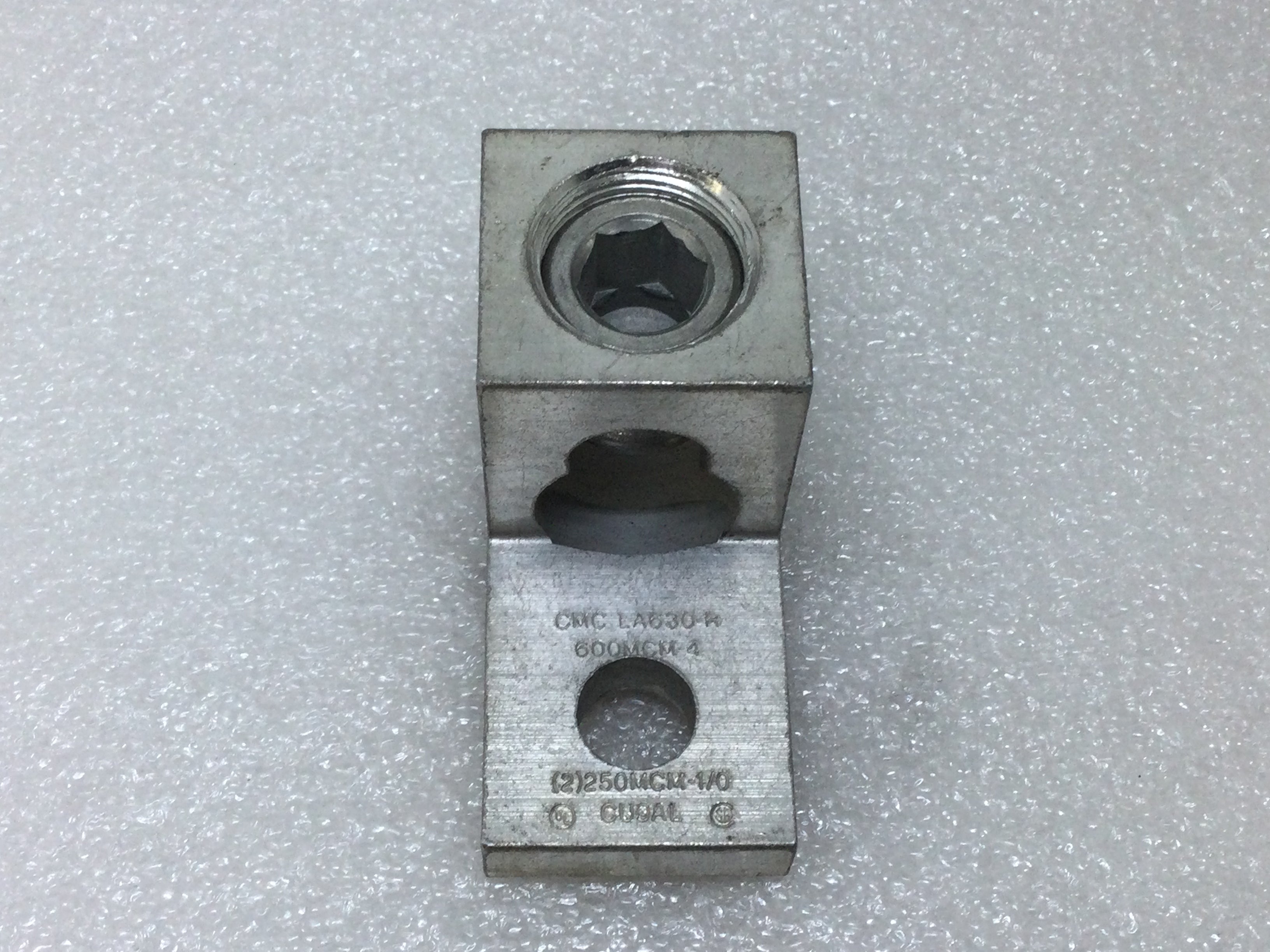 CMC LA630-R Aluminum Mechanical Lug 600MCM-4 CU9AL