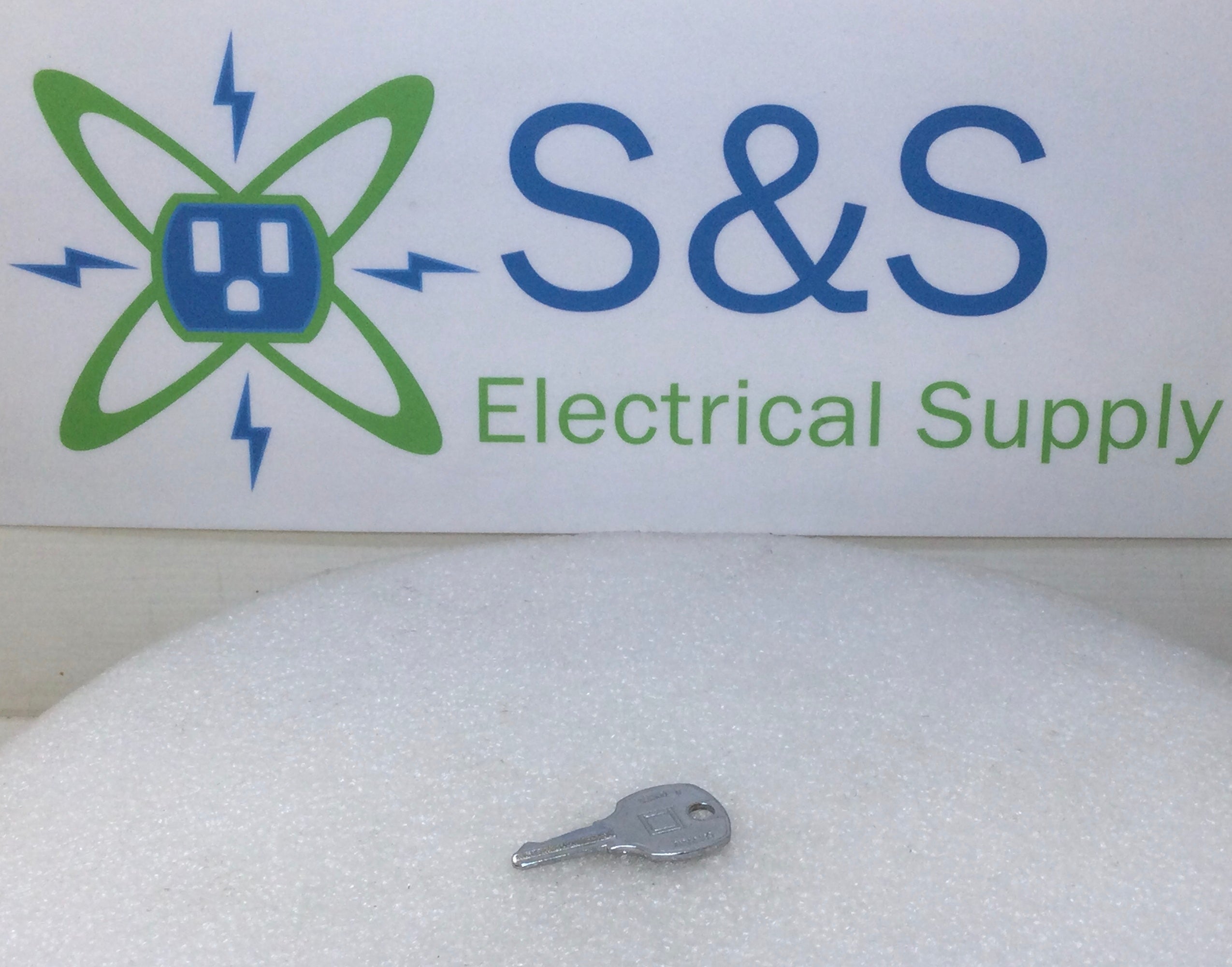 Square D NSR251 Electrical Breaker Panel/ Panelboard Locks Key 1 5/8"