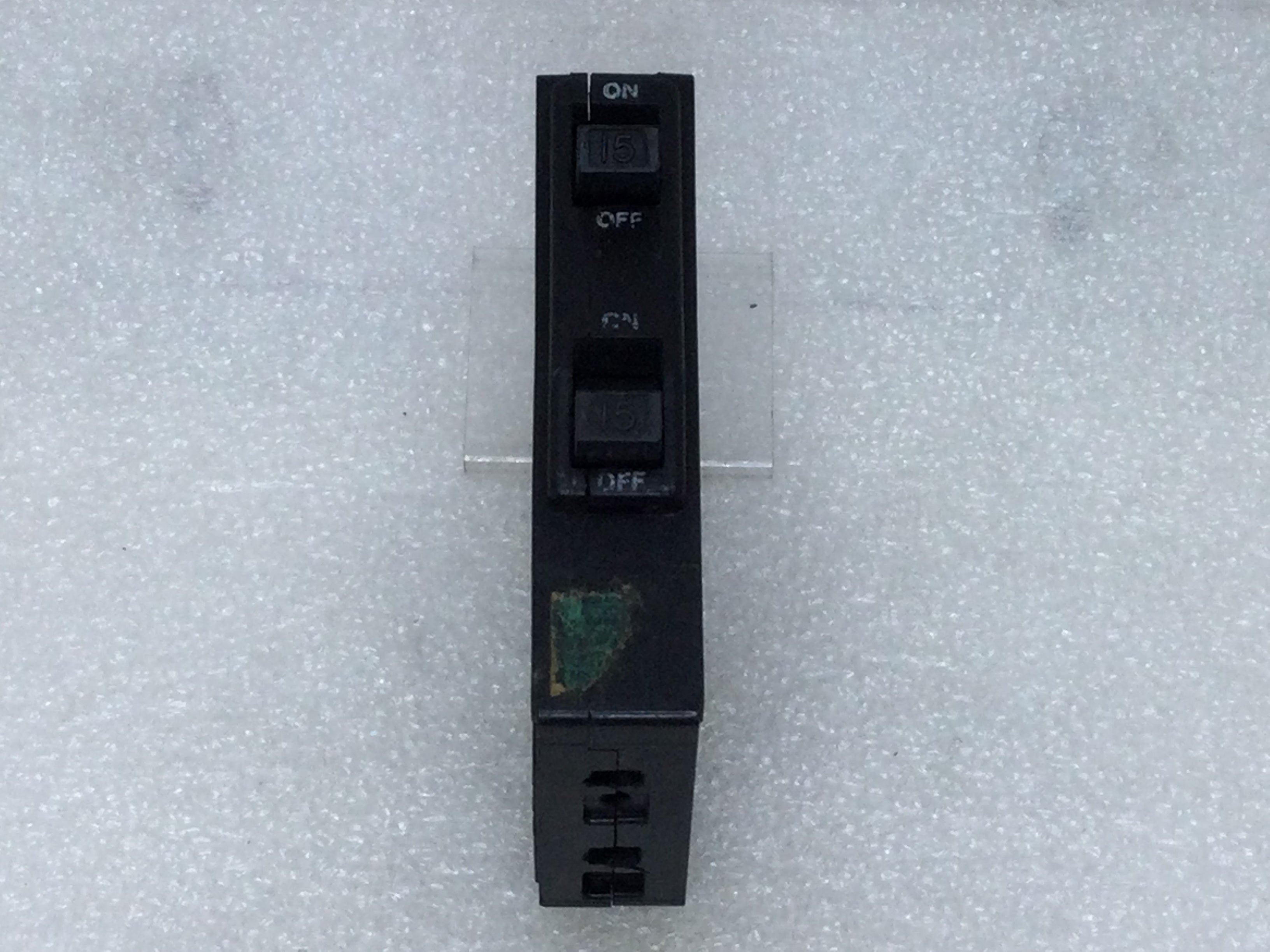 Square D QOT1515 15/15A 1 Pole 120V Twin/Piggy-Back Circuit Breaker