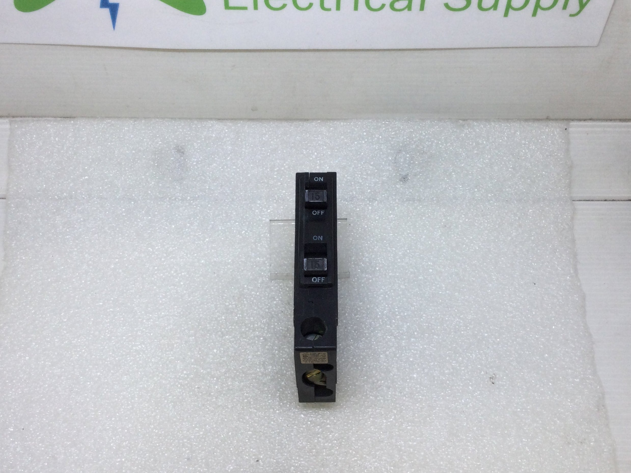 Square D QOT1515 15/15 Amp 1 Pole 120V Twin/Piggy-Back Circuit Breaker