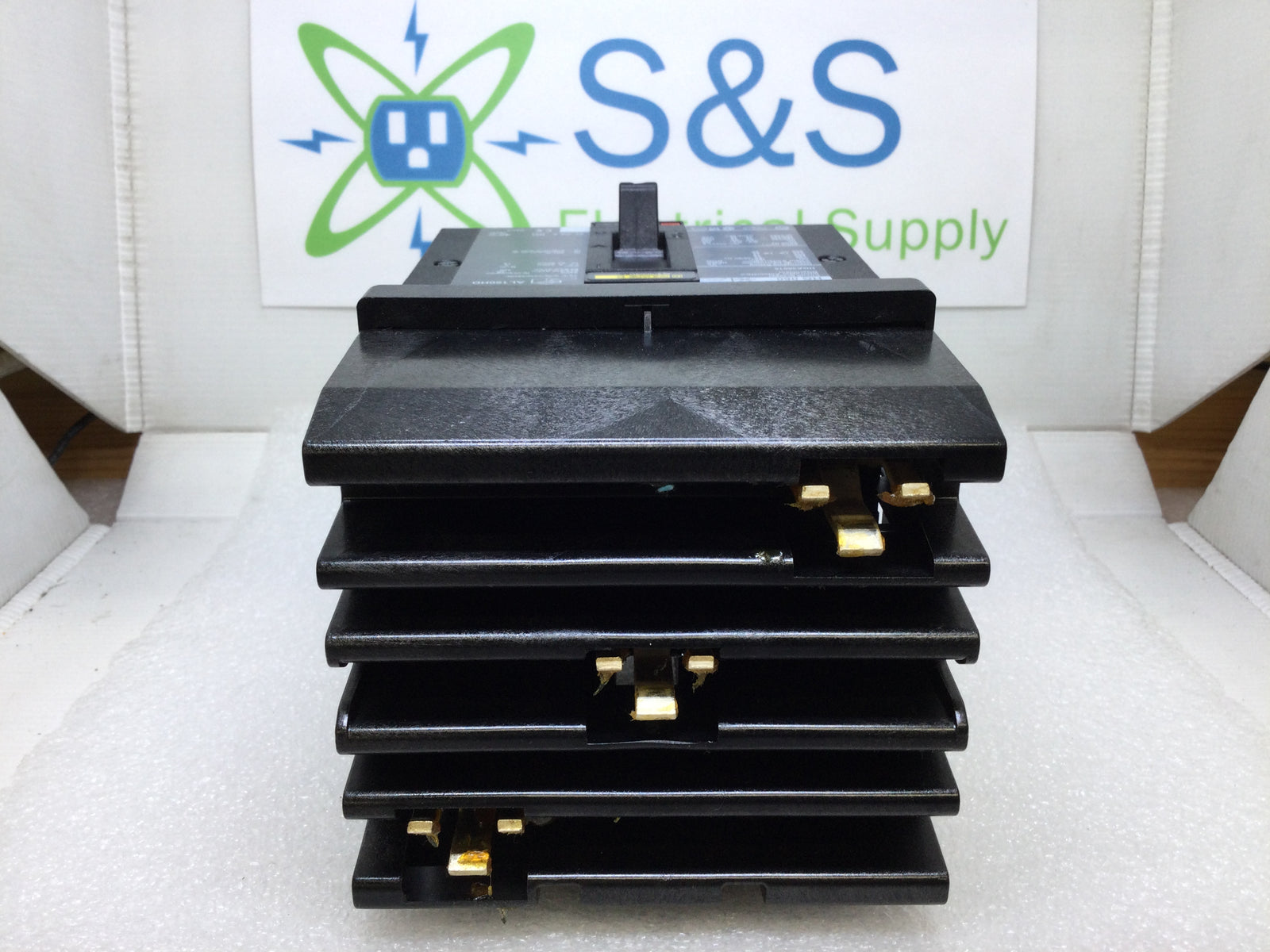 Square D HGA36015 3 Pole 15 Amp 600V I-Line Circuit Breaker