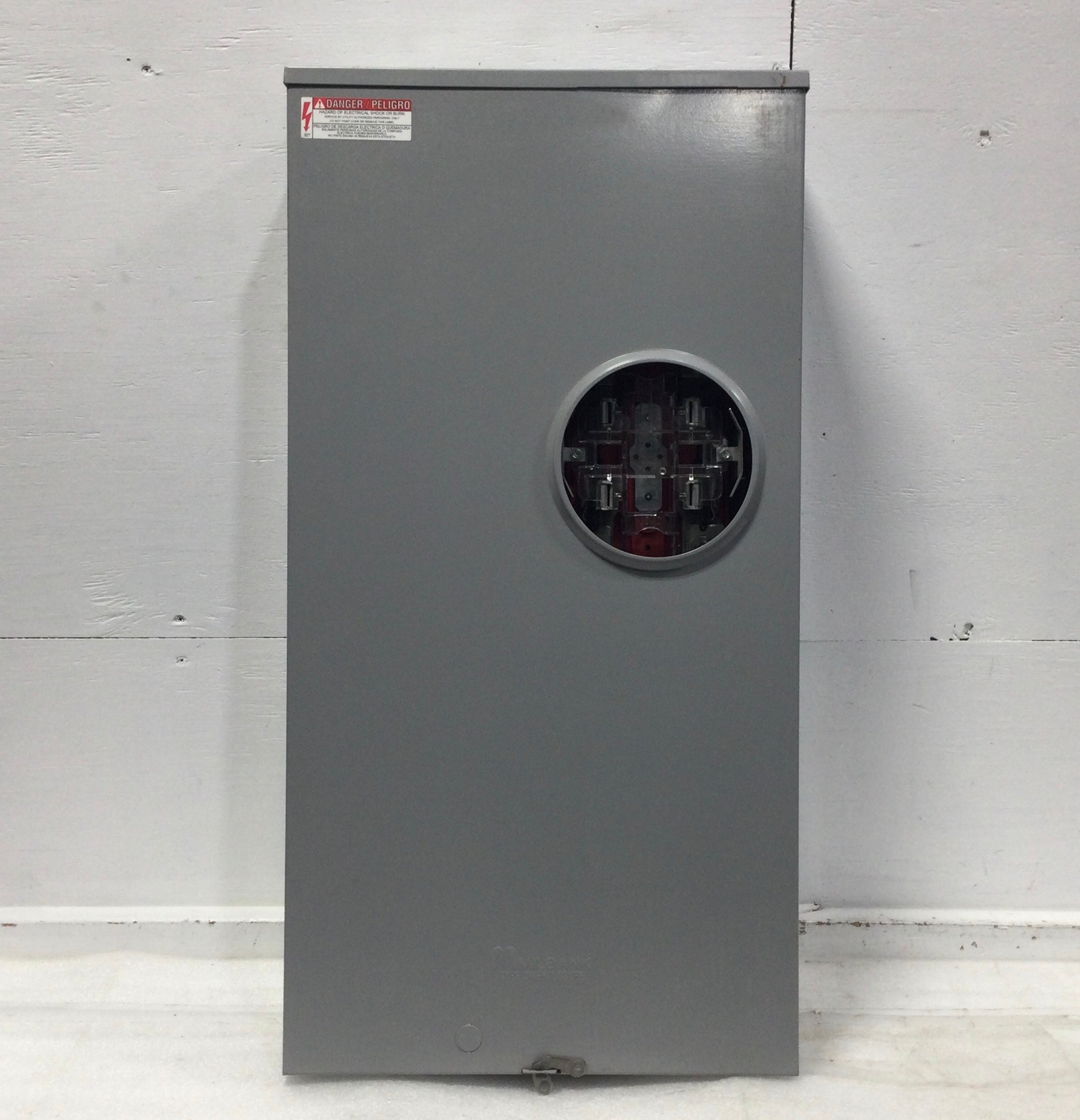 Milbank Series U-400 400 Amp 1 Phase 600V Meter Socket 34 1/2" x 17 3/