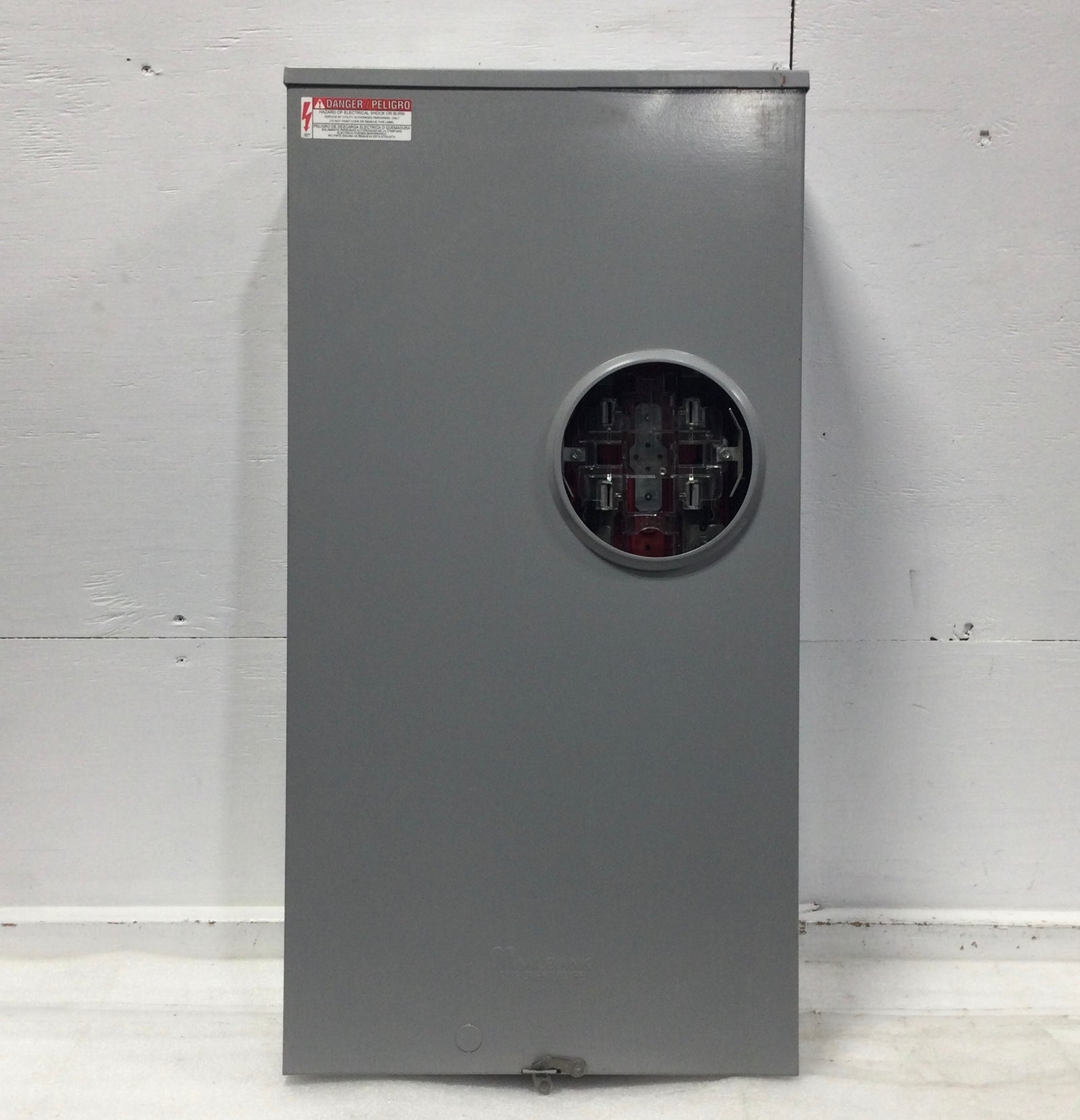 Milbank Series U-400 400 Amp 1 Phase 600V Meter Socket 34 1/2" x 17 3/