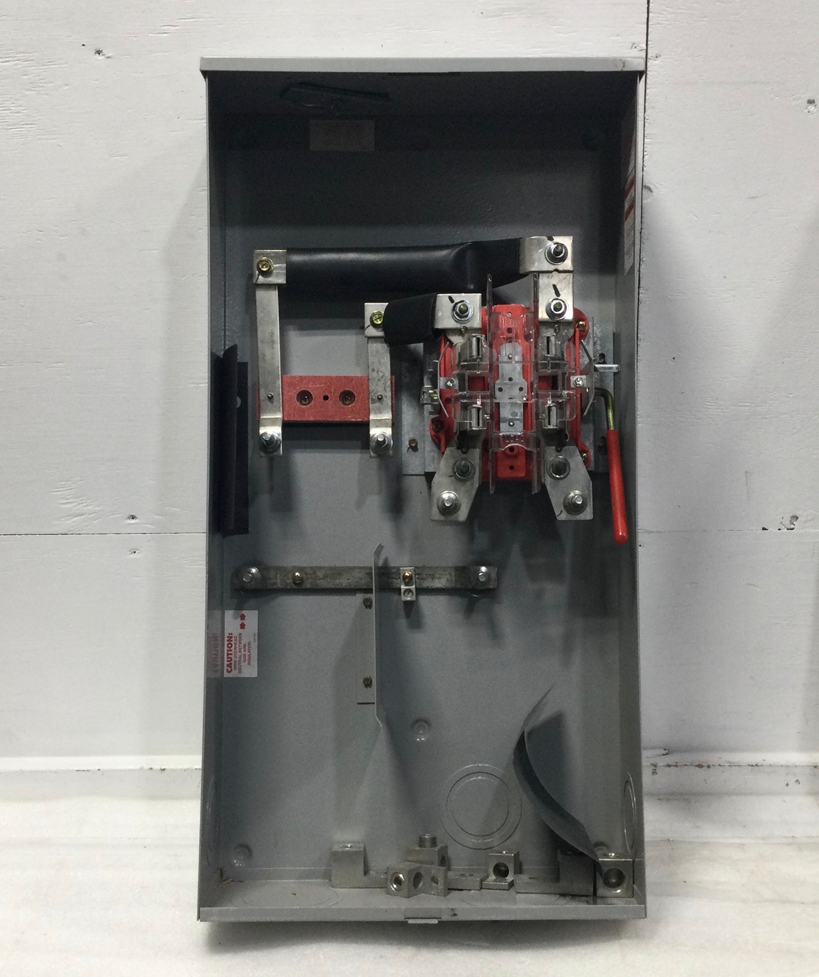 Milbank Series U-400 400 Amp 1 Phase 600V Meter Socket 34 1/2" x 17 3/