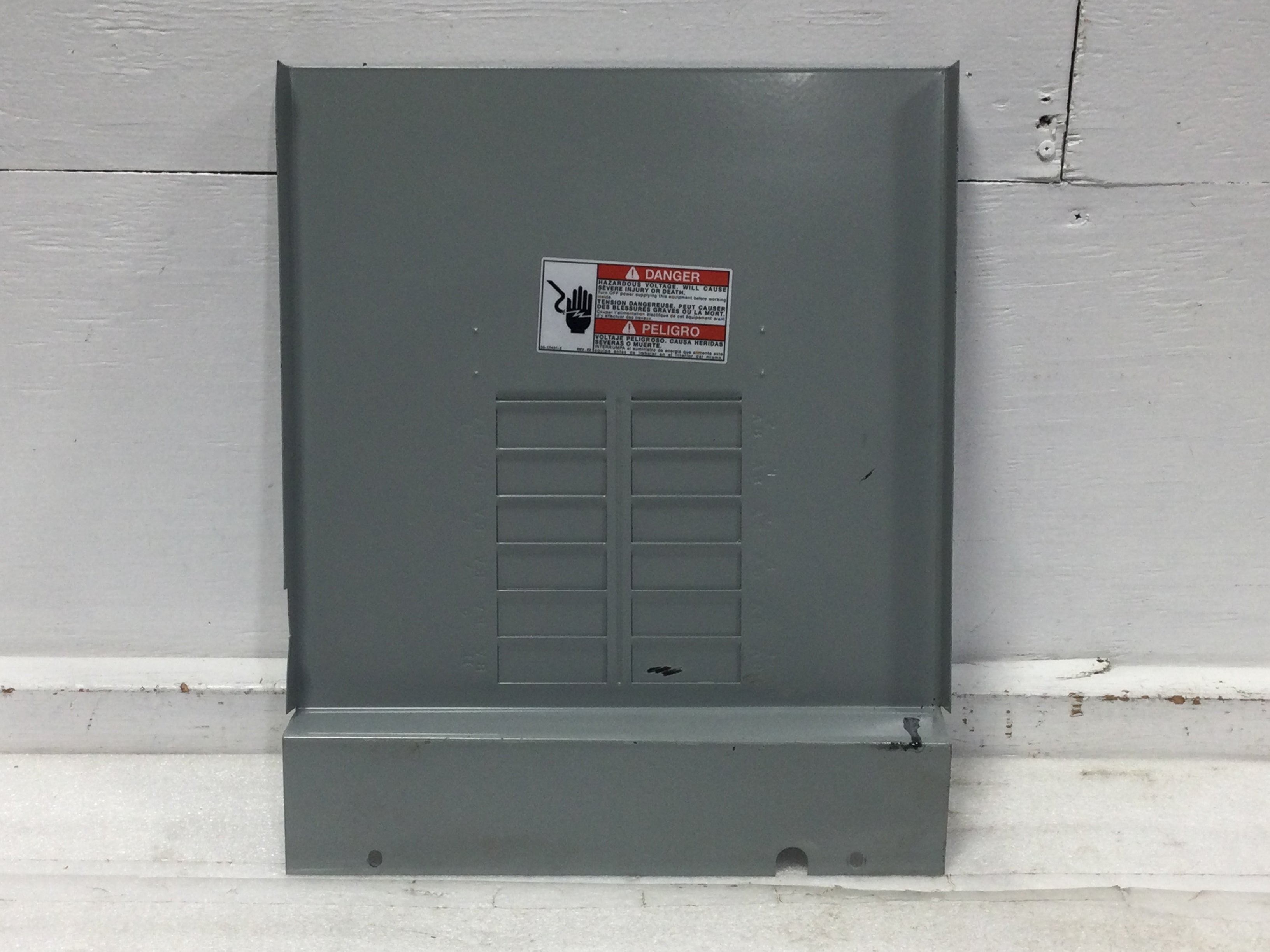 Eaton 125 Amp 12 Space 120/240V Dead Front Only 16 1/2" x 13 3/4"