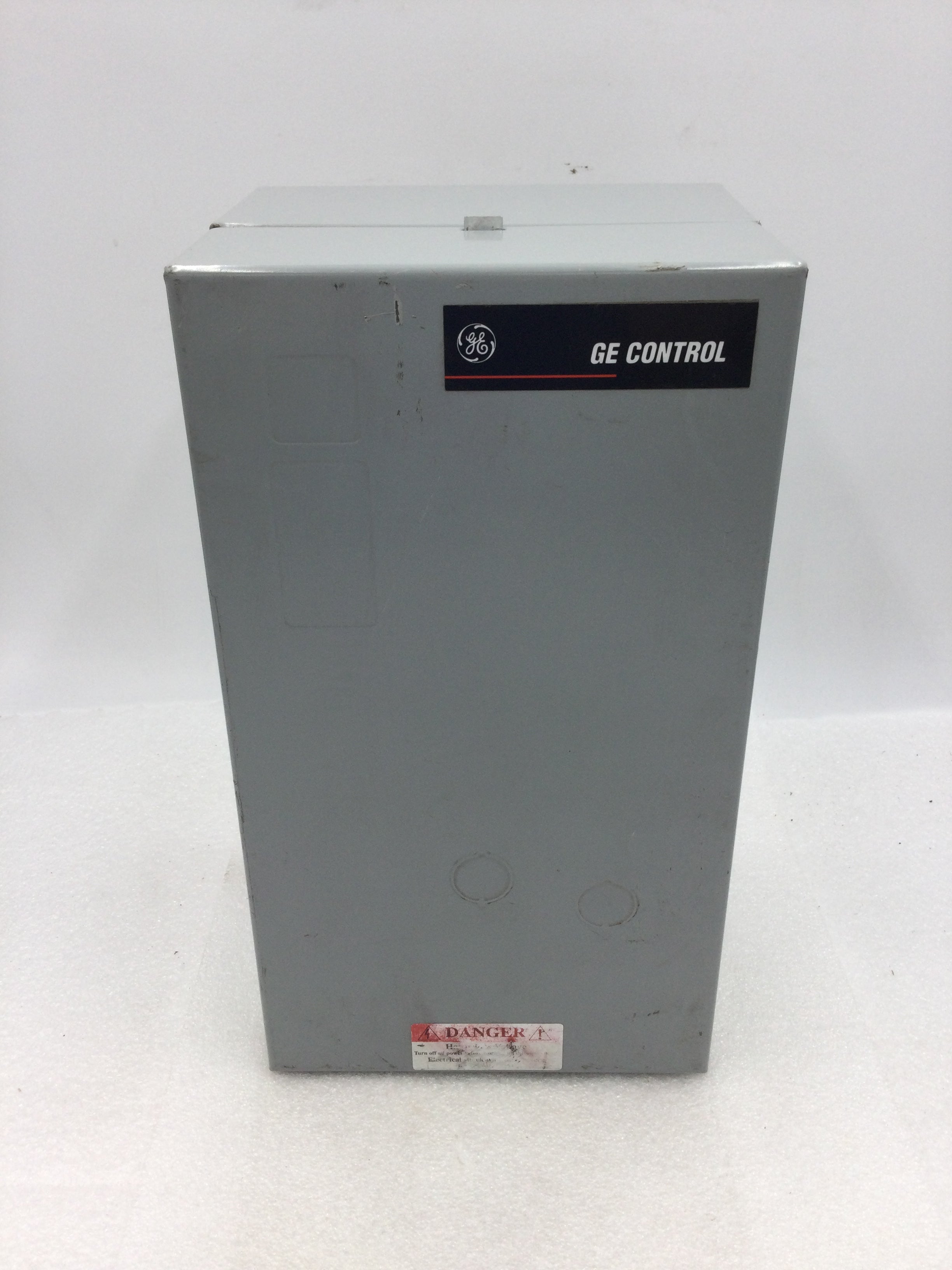 GE General Electric Control CR360ML206AG 20 Amp 250-600 VAC Nema 1 Lig
