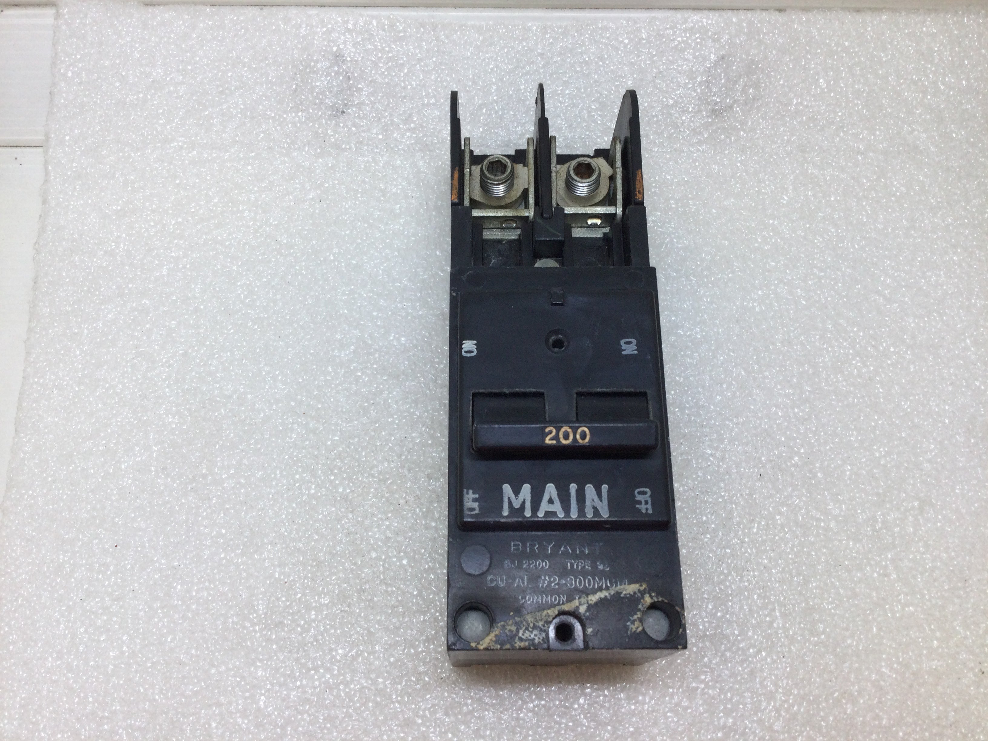 Bryant BJ2200 200 Amp 2 Pole 120/240V Circuit Breaker