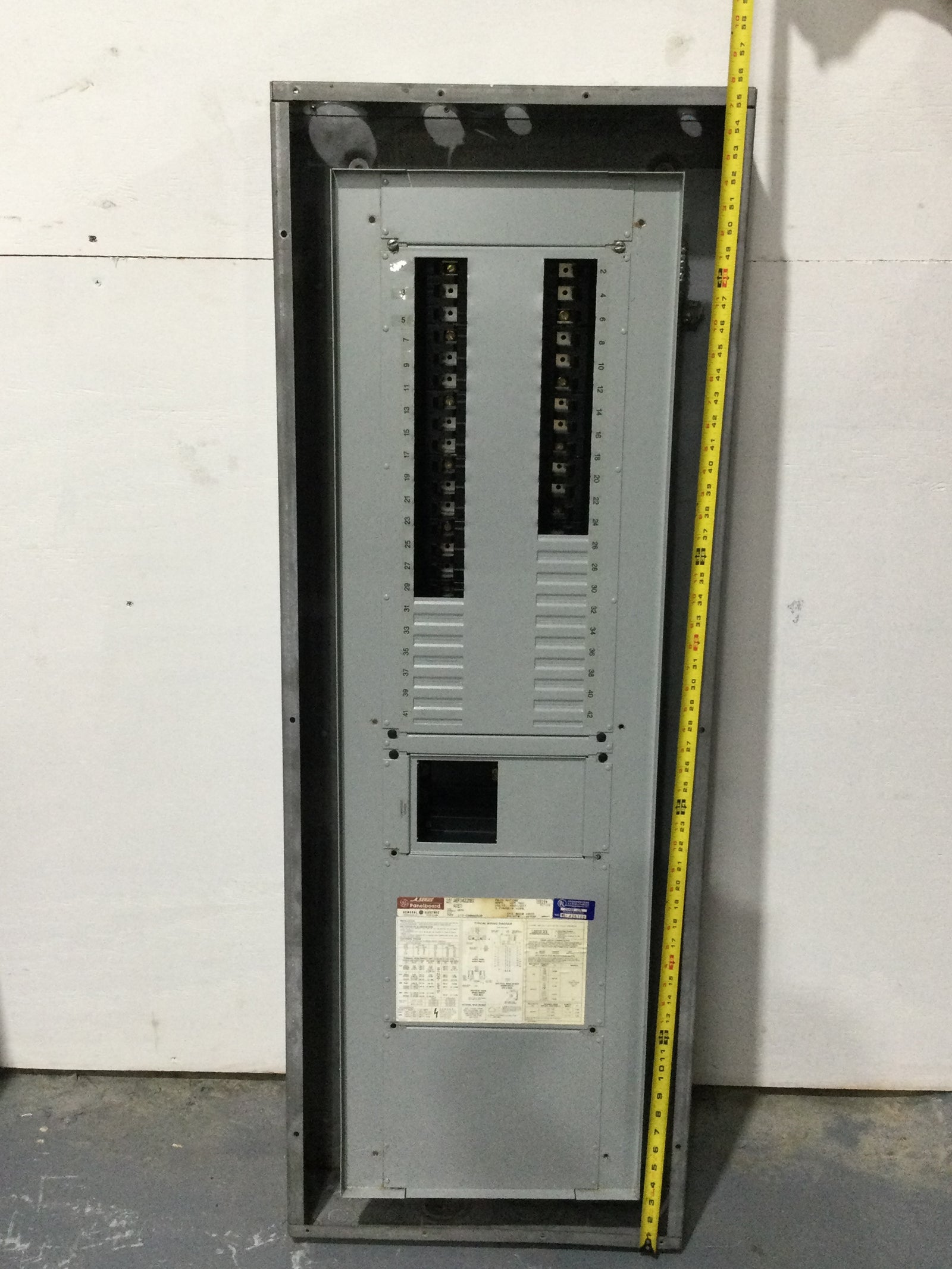 GE General Electric AEF3422MBX 225 Amp 480Y/277V 3-Phase 4 Wire 42-Cir