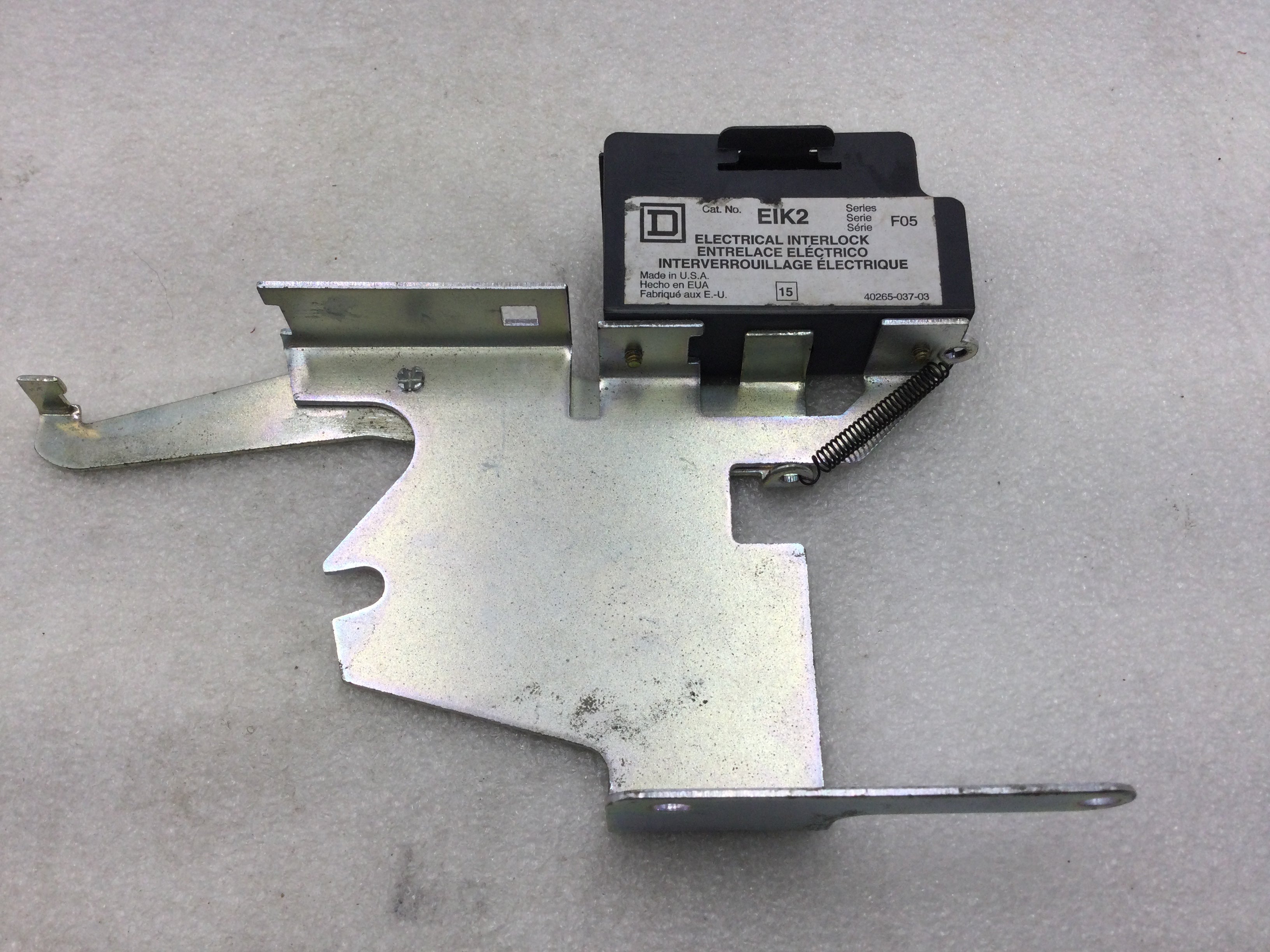 Square D EIK2 Electrical Interlock Kit Series F05 2 NO and 2 NC Contac