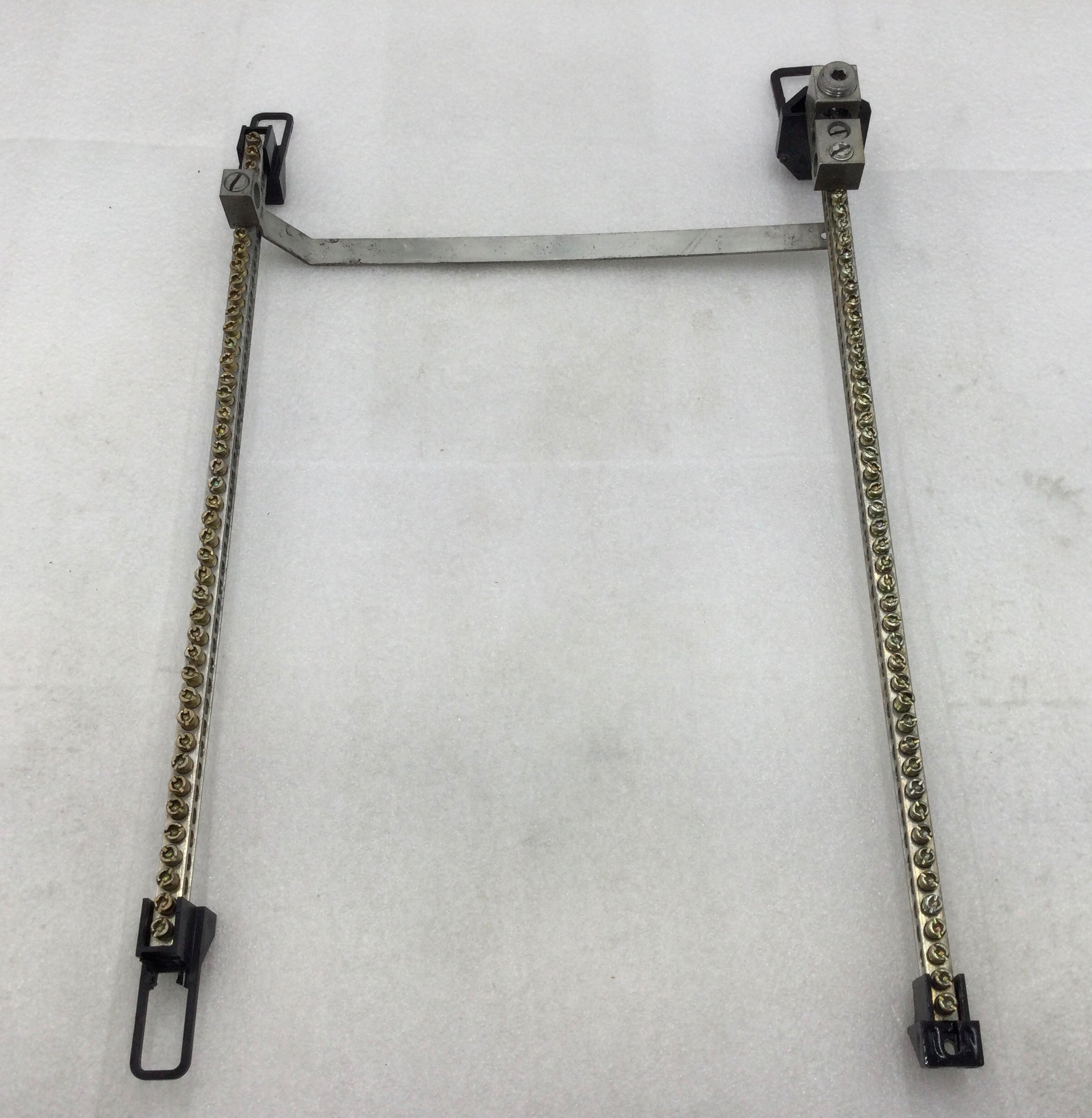 Eaton/Cutler-Hammer CH42B200K 49-Position Neutral-Isolated Grounding B