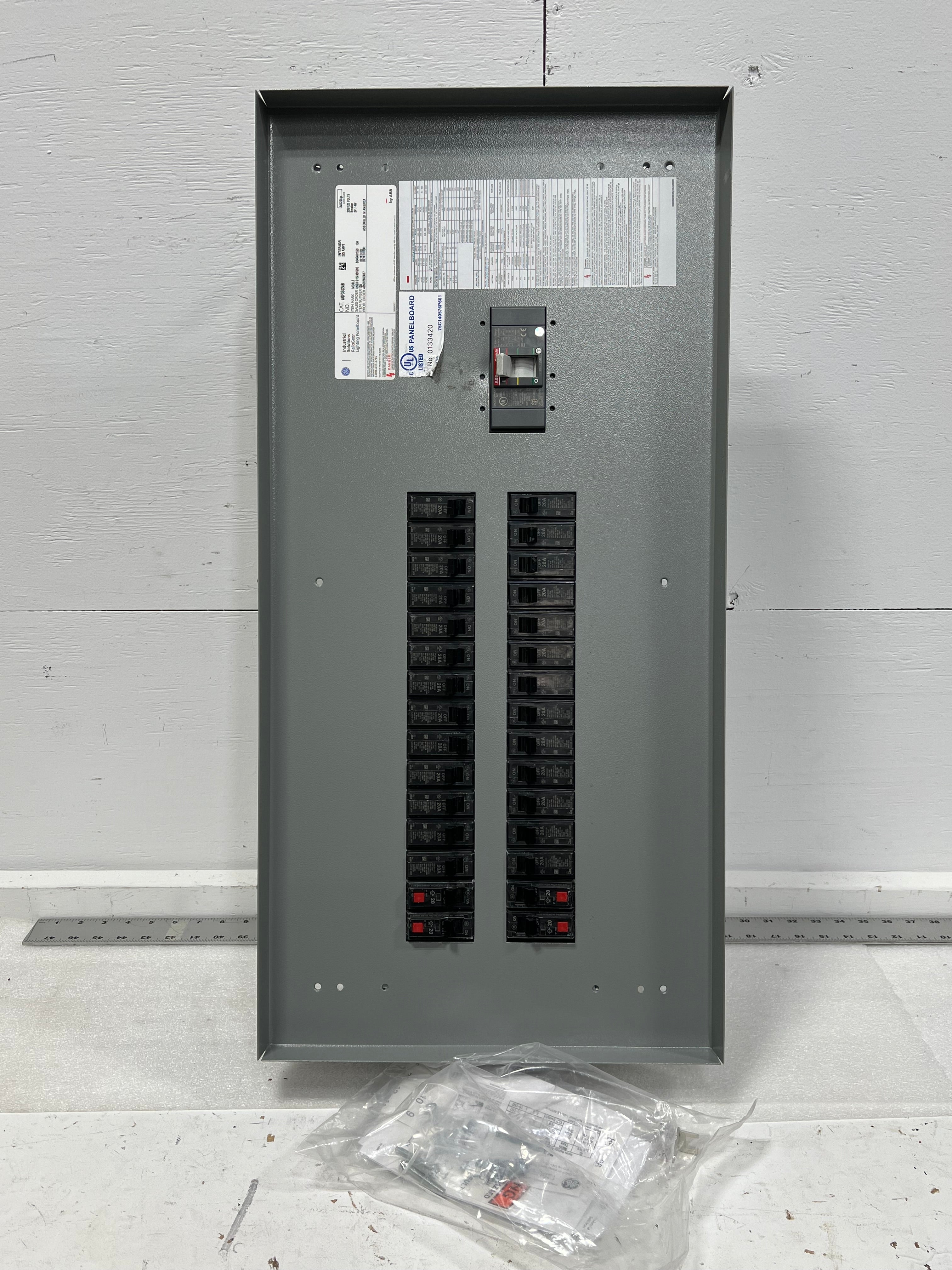 General Electric AQF3302AB Main Breaker 225A 208/120V Distribution Pan