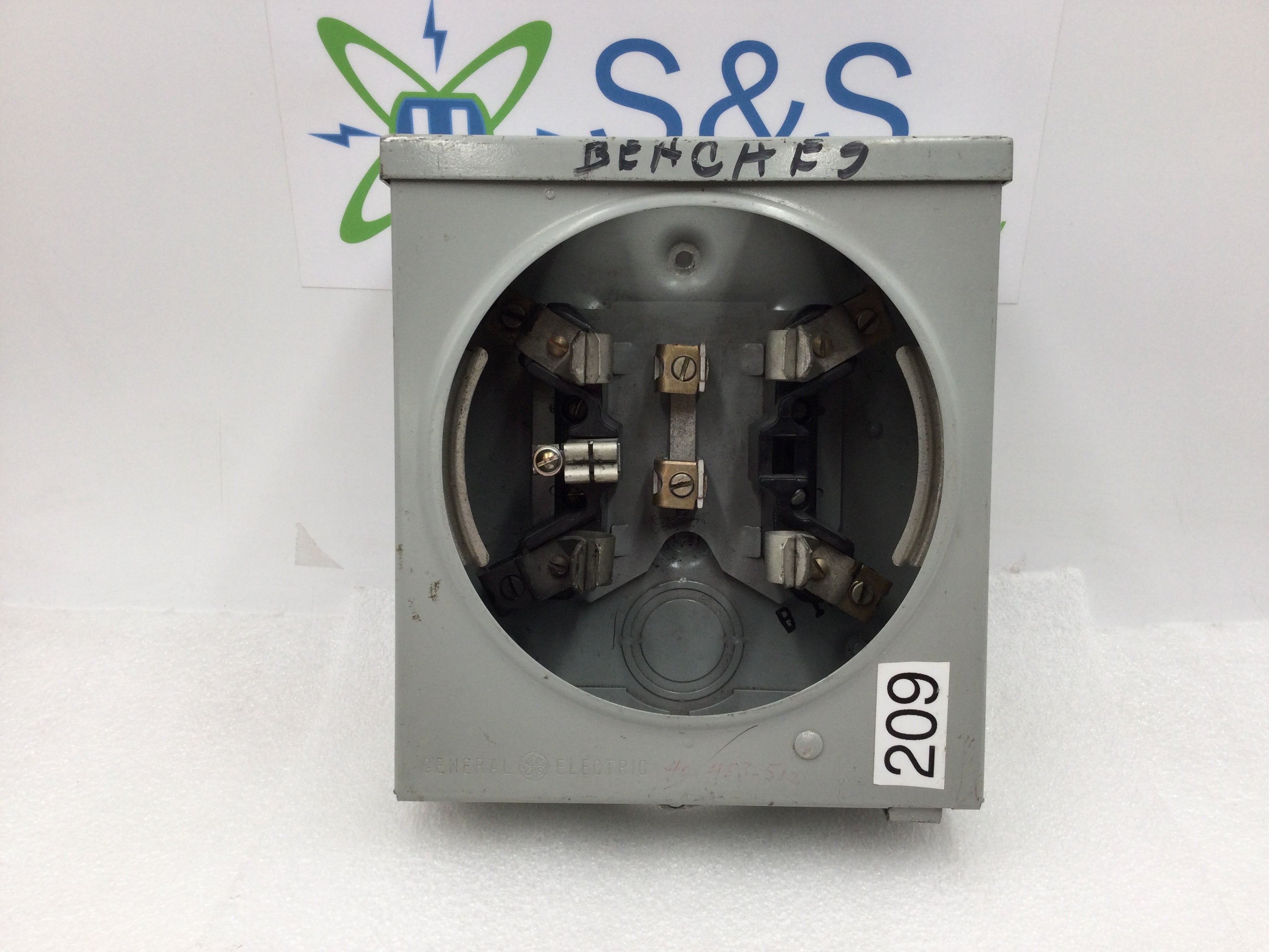 GE General Electric 741X 11G232 100 Amp Meter Socket Single Phase 600