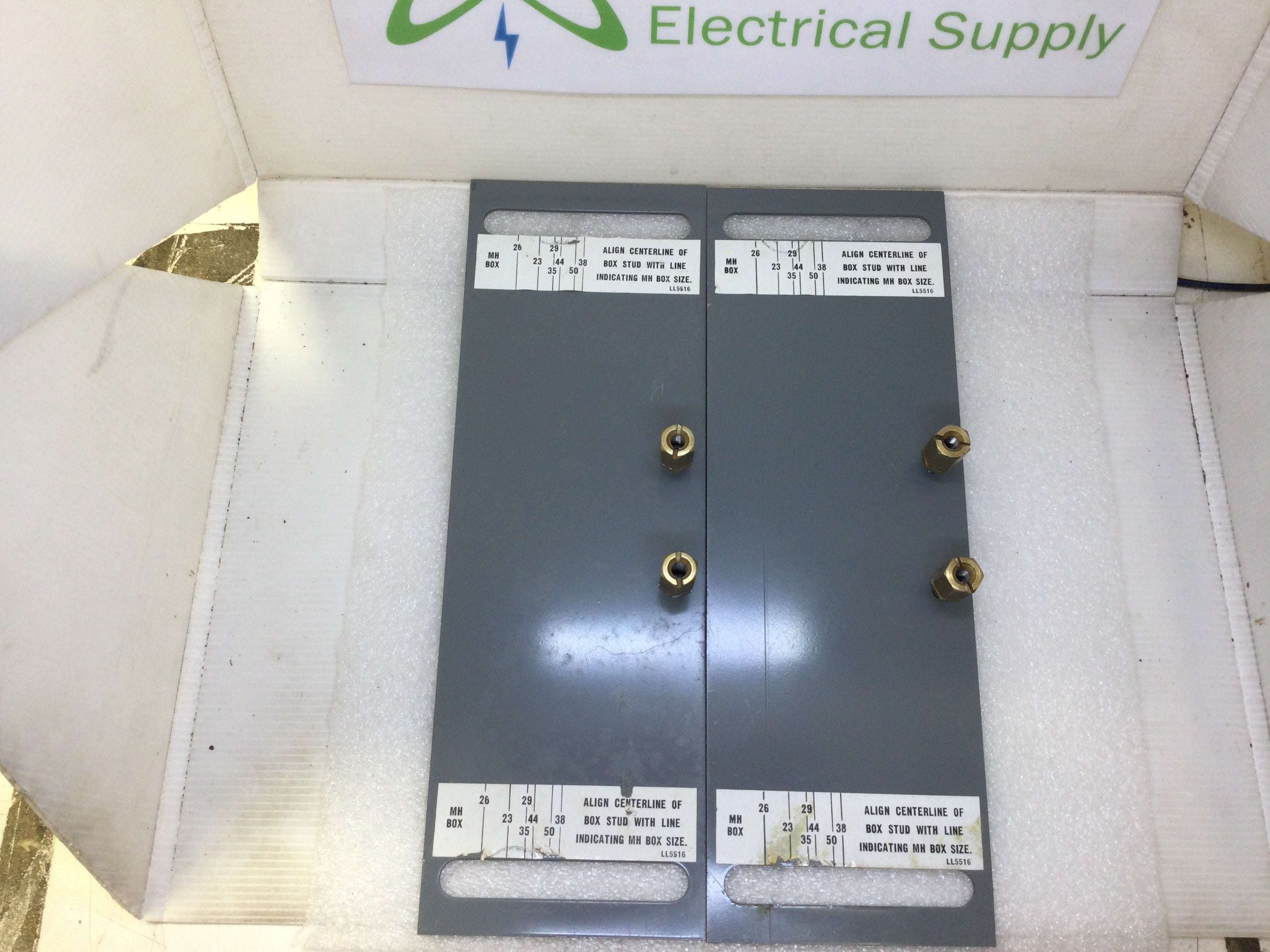 Square D Adjustable NQOB-424 Mounting Bracket/Feet 225 Amp 12" x 4"