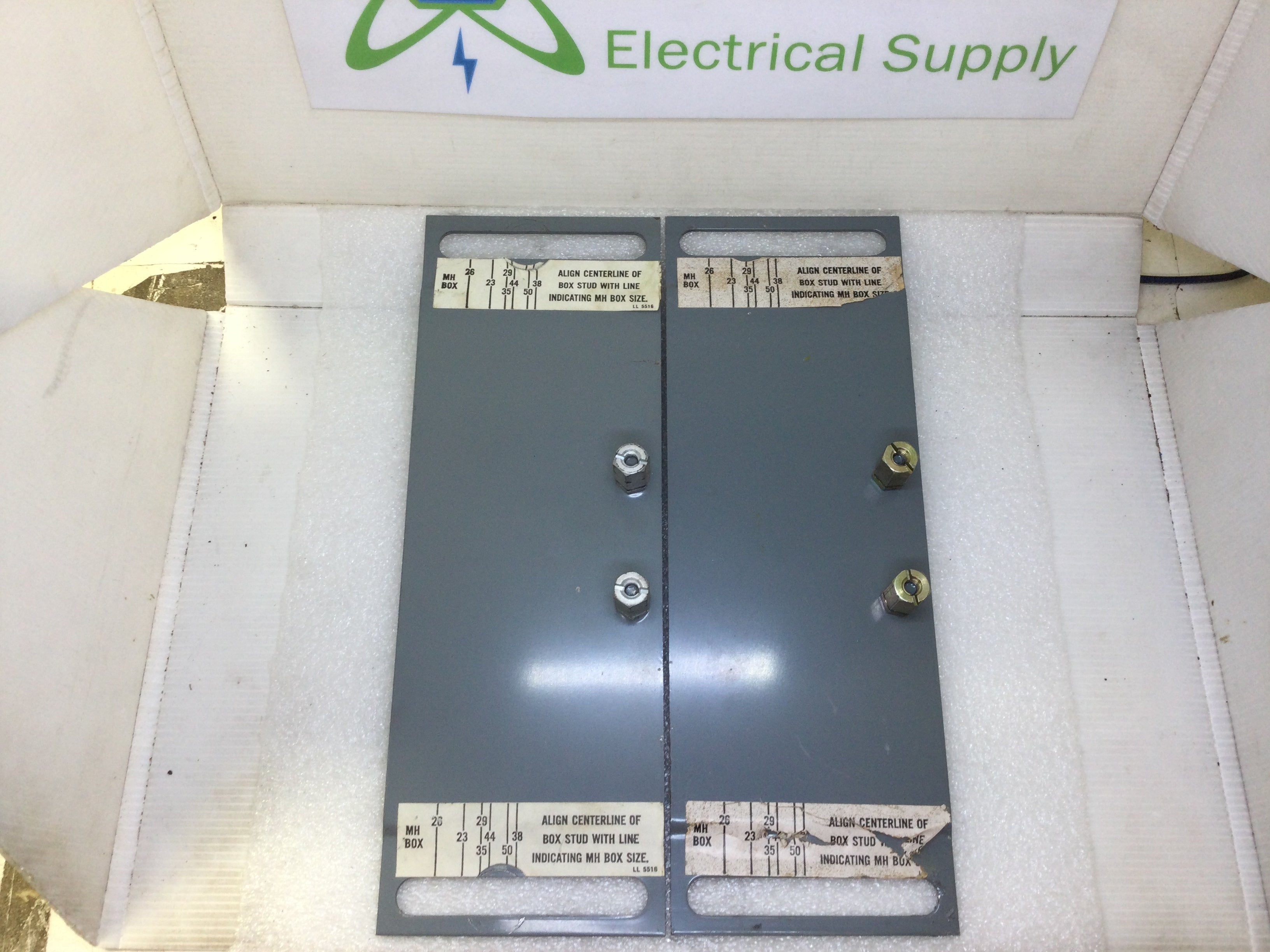 Square D Adjustable NQOB 424 Mounting Bracket/Feet 225 Amp 11.5" x 4"