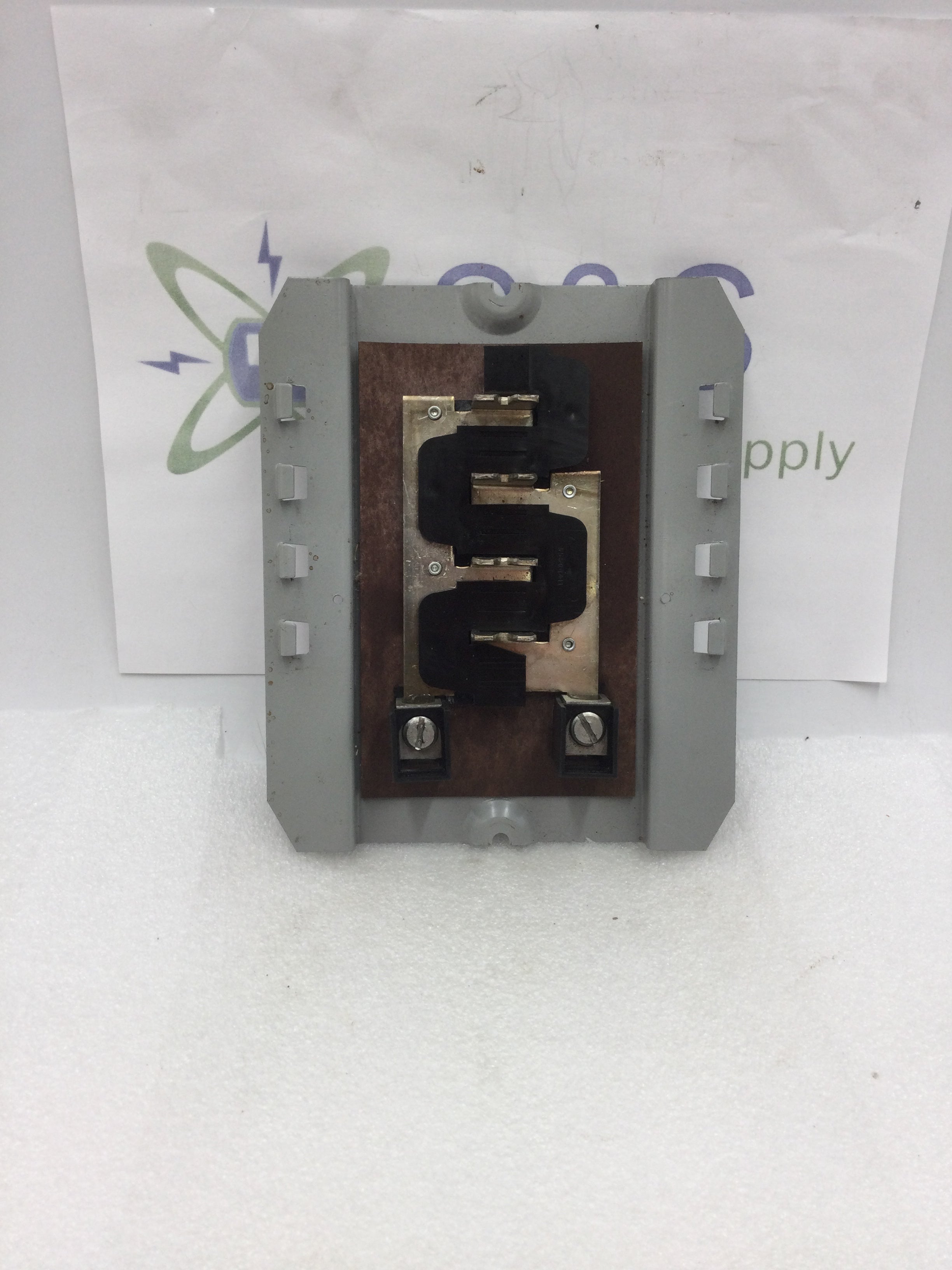 Siemens 4 Space Single Phase 60 Amp 120/240 VAC Breaker Panel Guts Onl