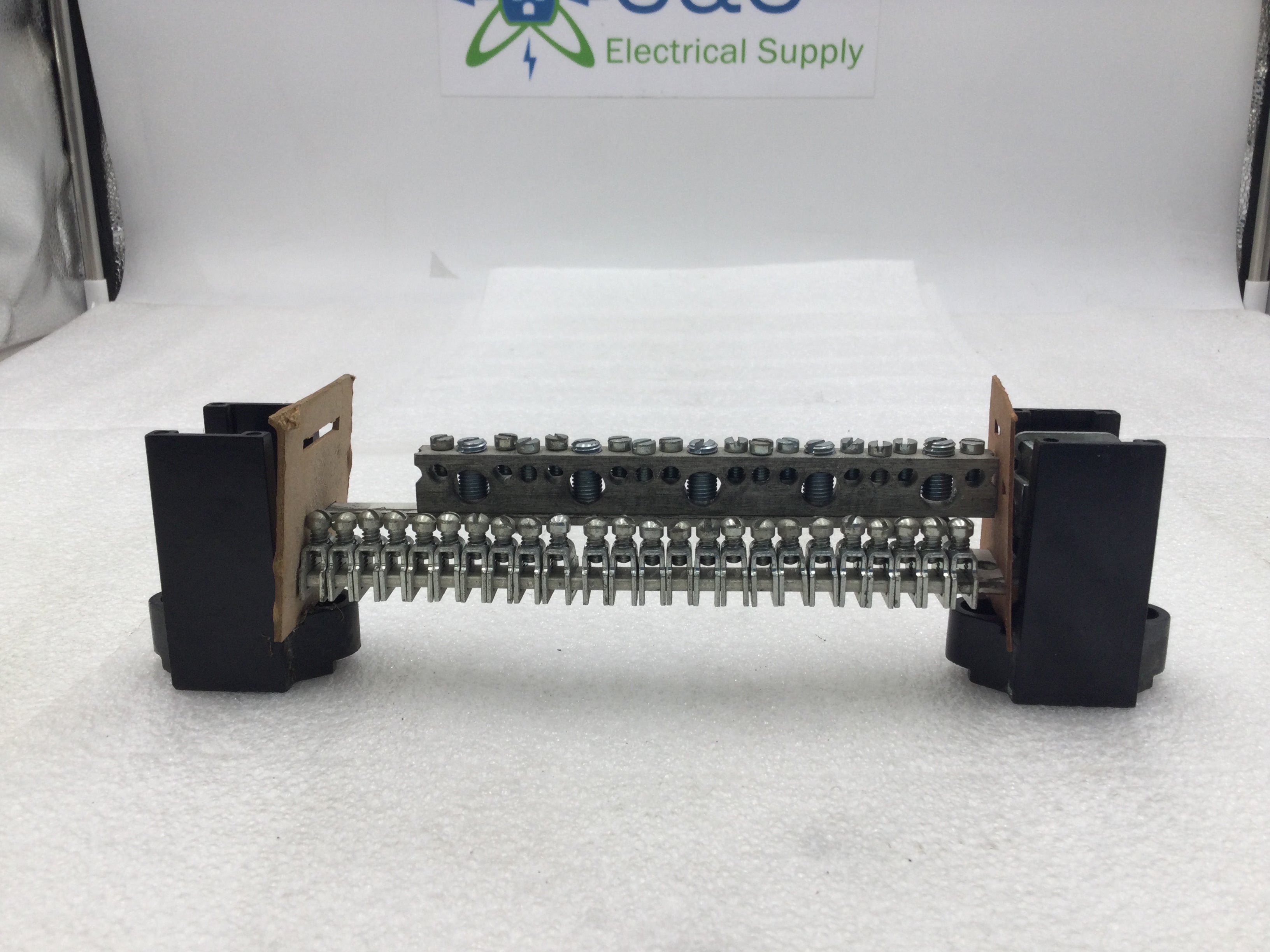 ITE 43 Position 4-14 AWG Combo Neutral Grounding Bar 10 1/4" x 3"