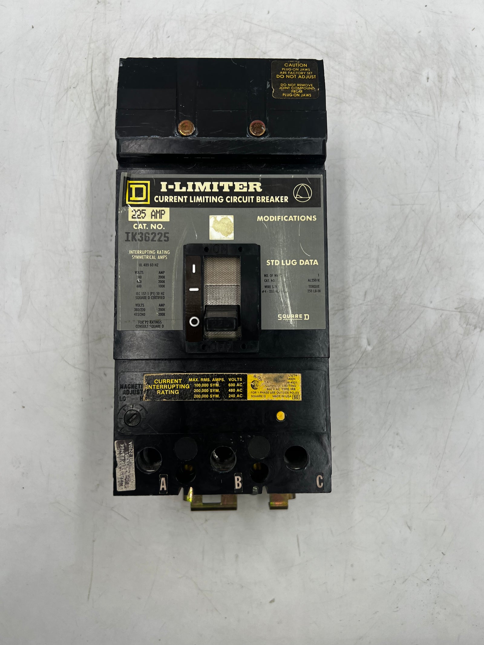 Square D IK36225 3 Pole 225 Amp 200 KAIC 600VAC Type IK I-Line Circuit