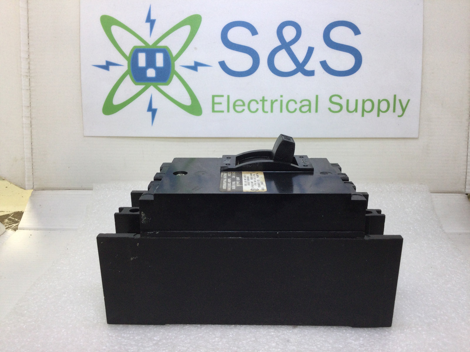 Square D Q2M2200MT 200 Amp 2 Pole 240V Circuit Breaker