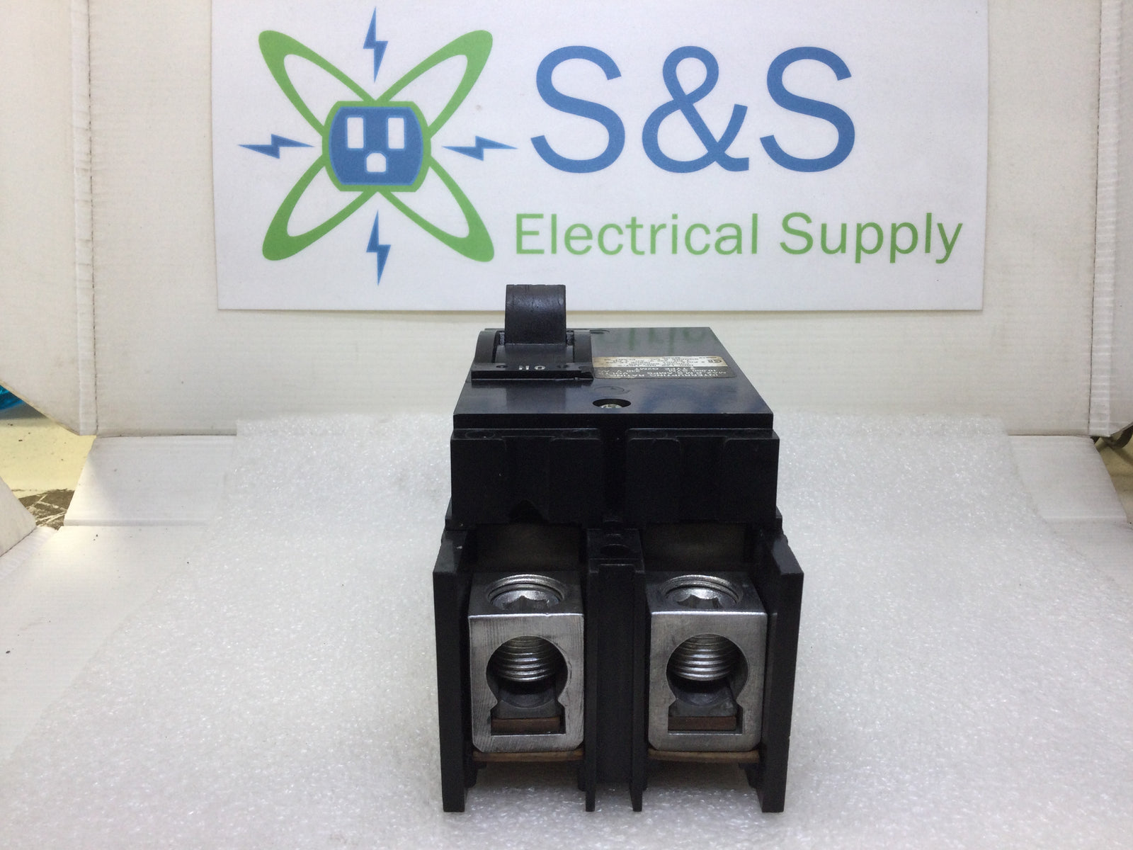 Square D Q2M2200MT 200 Amp 2 Pole 240V Circuit Breaker