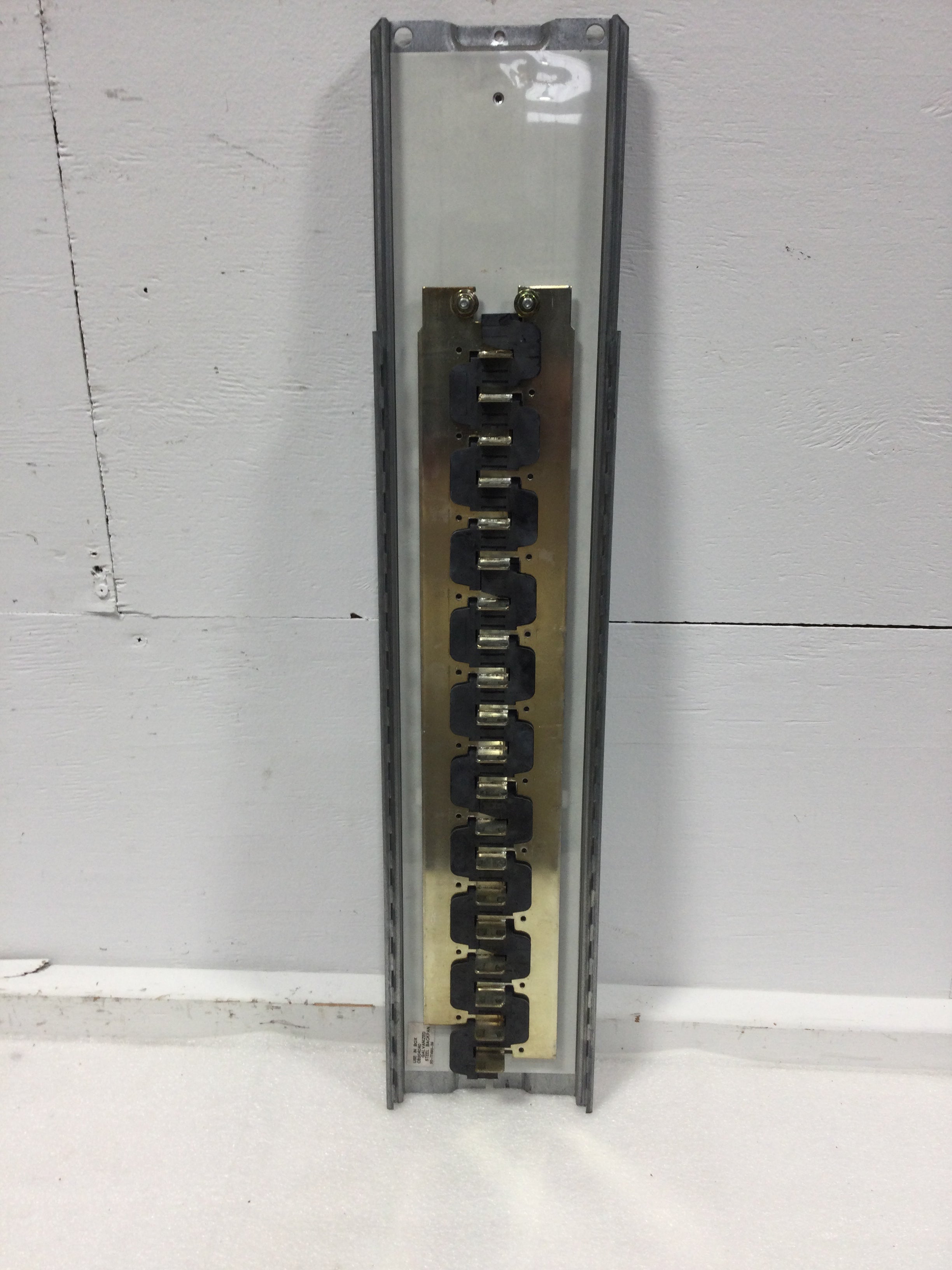 Eaton CB204040 40 Space 200 Amp Main Breaker Guts Only 6" X 27.5"