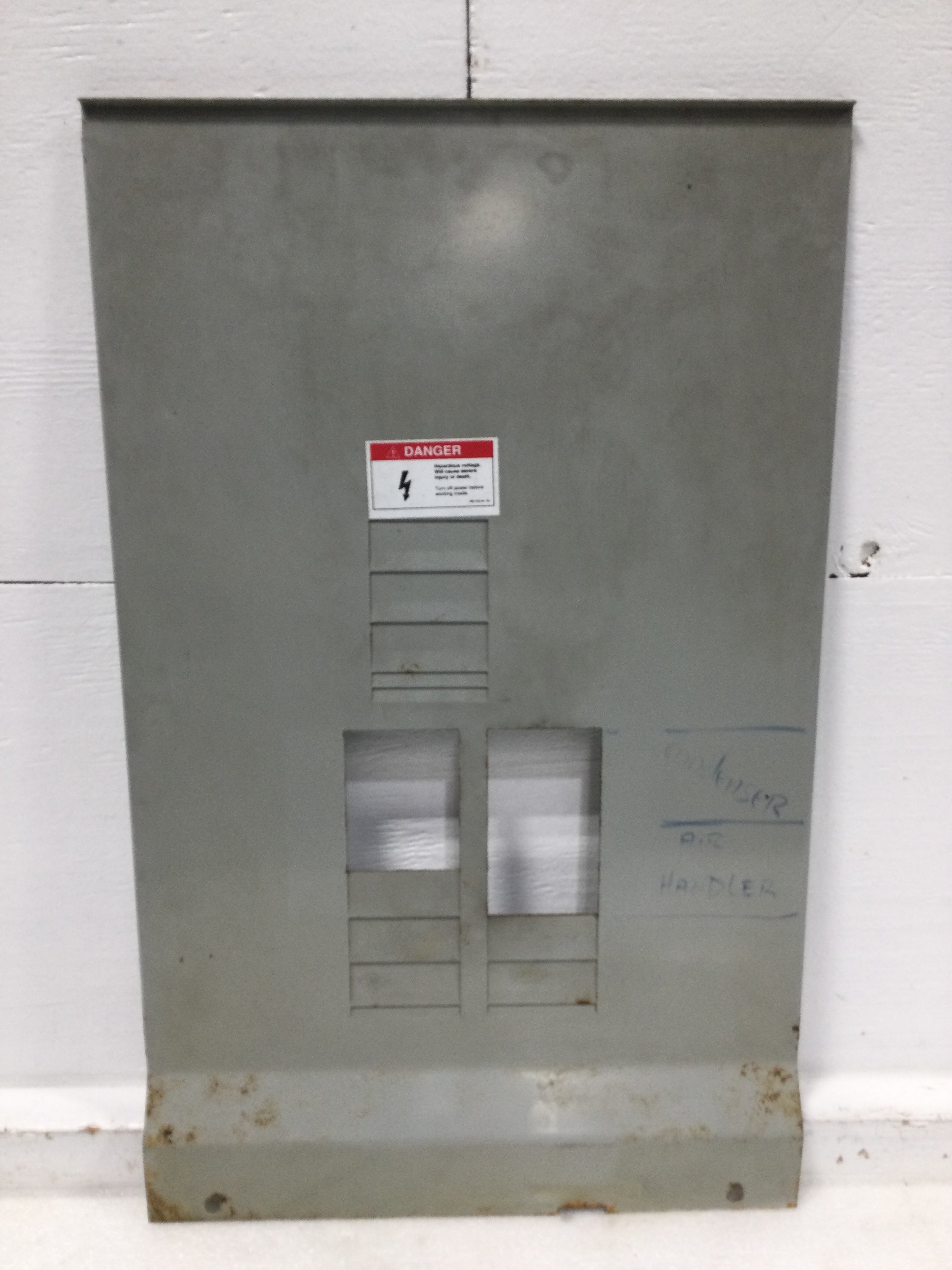 General Electric 12 Space 120/240V Dead Front Only w/Main 22 1/8" x 13