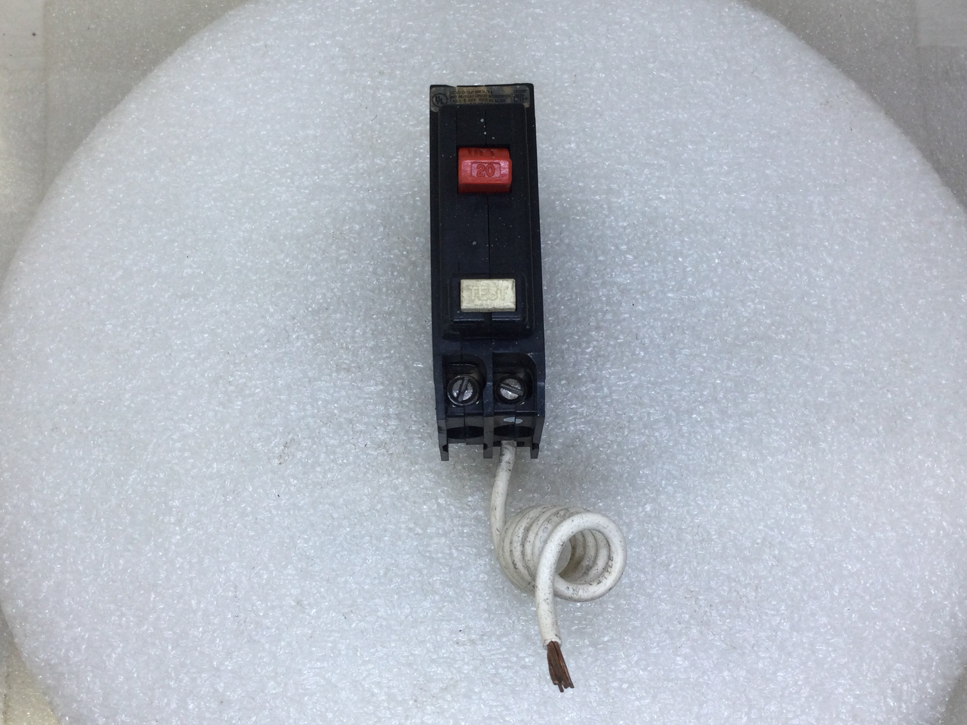 Eaton GFTCB120 20 Amp 1 Pole 120V GFCI Circuit Breaker - Cosmetic Flaw