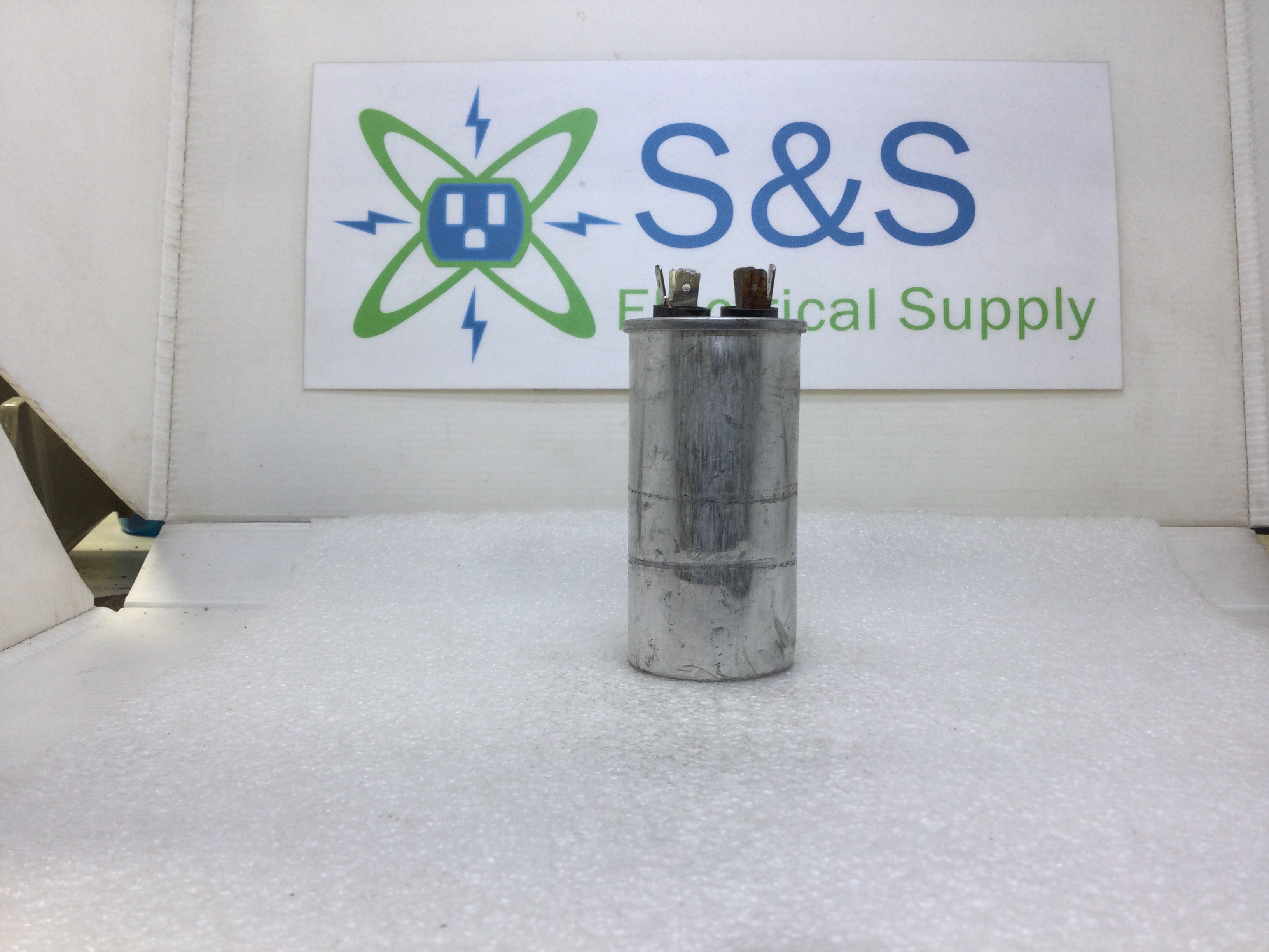 SH-BU Capacitor BUM33X3005N 30uf 330 VAC 10,000AFC Protected