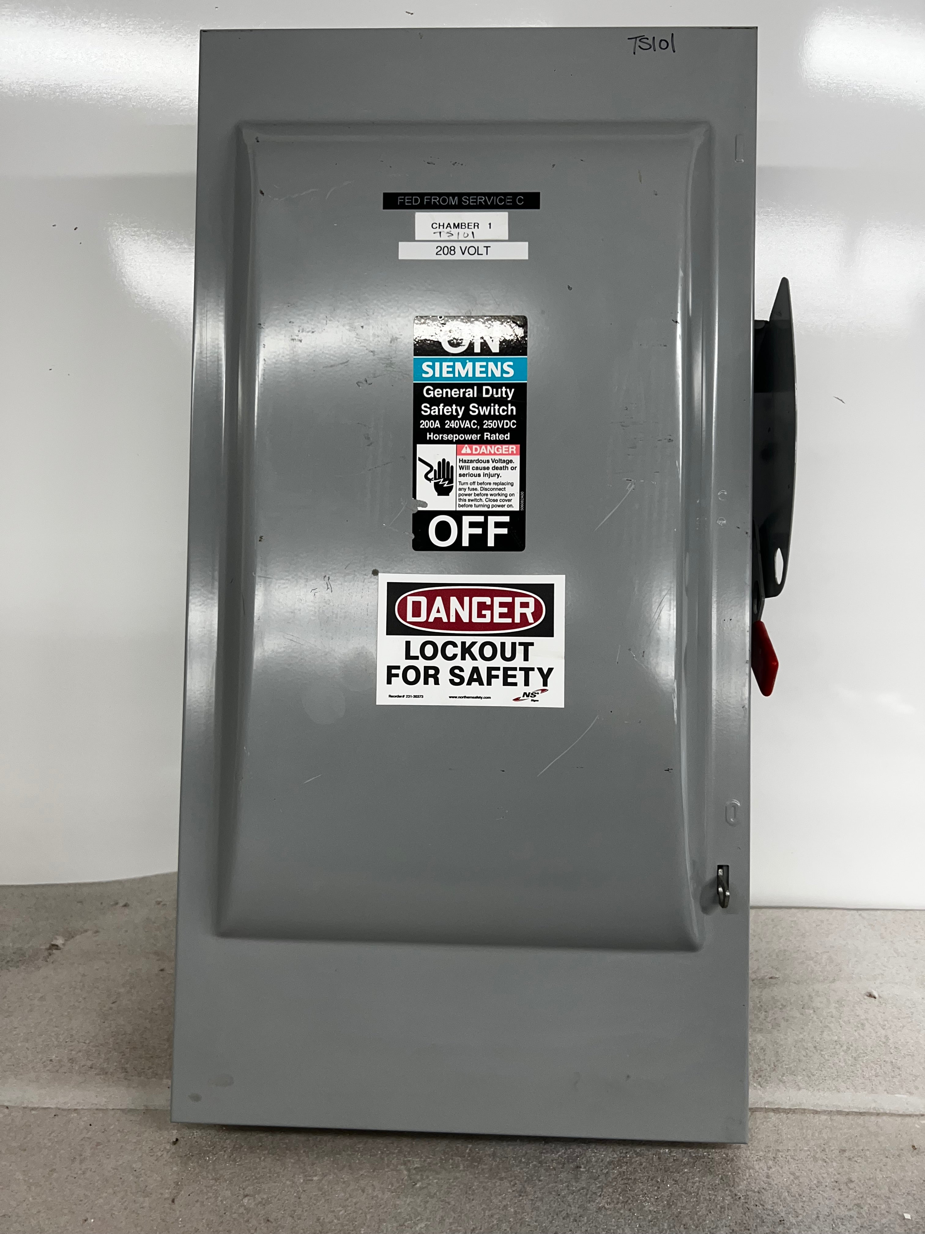 Siemens GNF324 200 Amp 240v Non-Fusible Type 1 3 Phase Safety Switch D