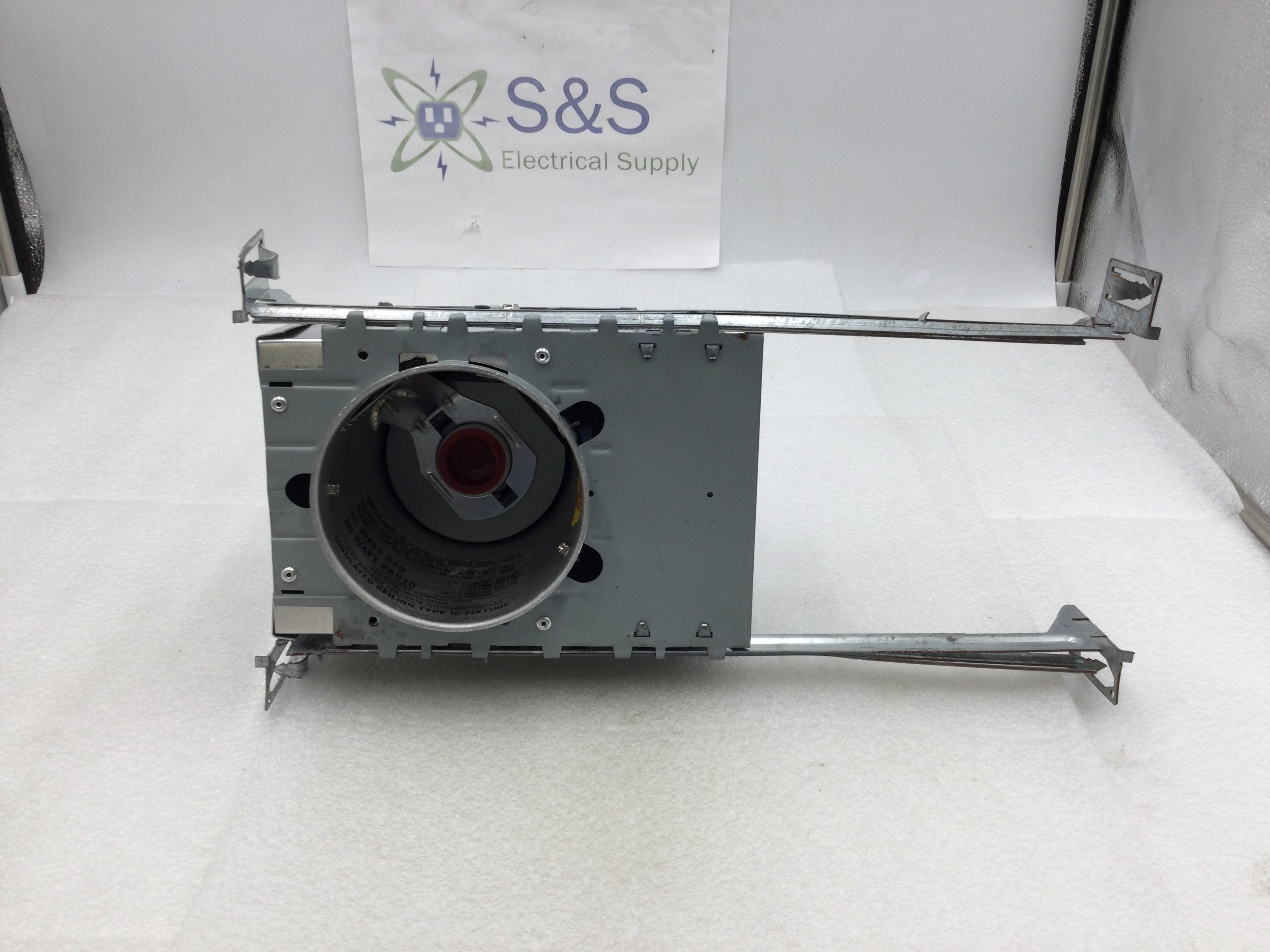 Halo 108RX-IC-RATED 4" Airtight Recessed Housing IC-Rating Max 50 Watt