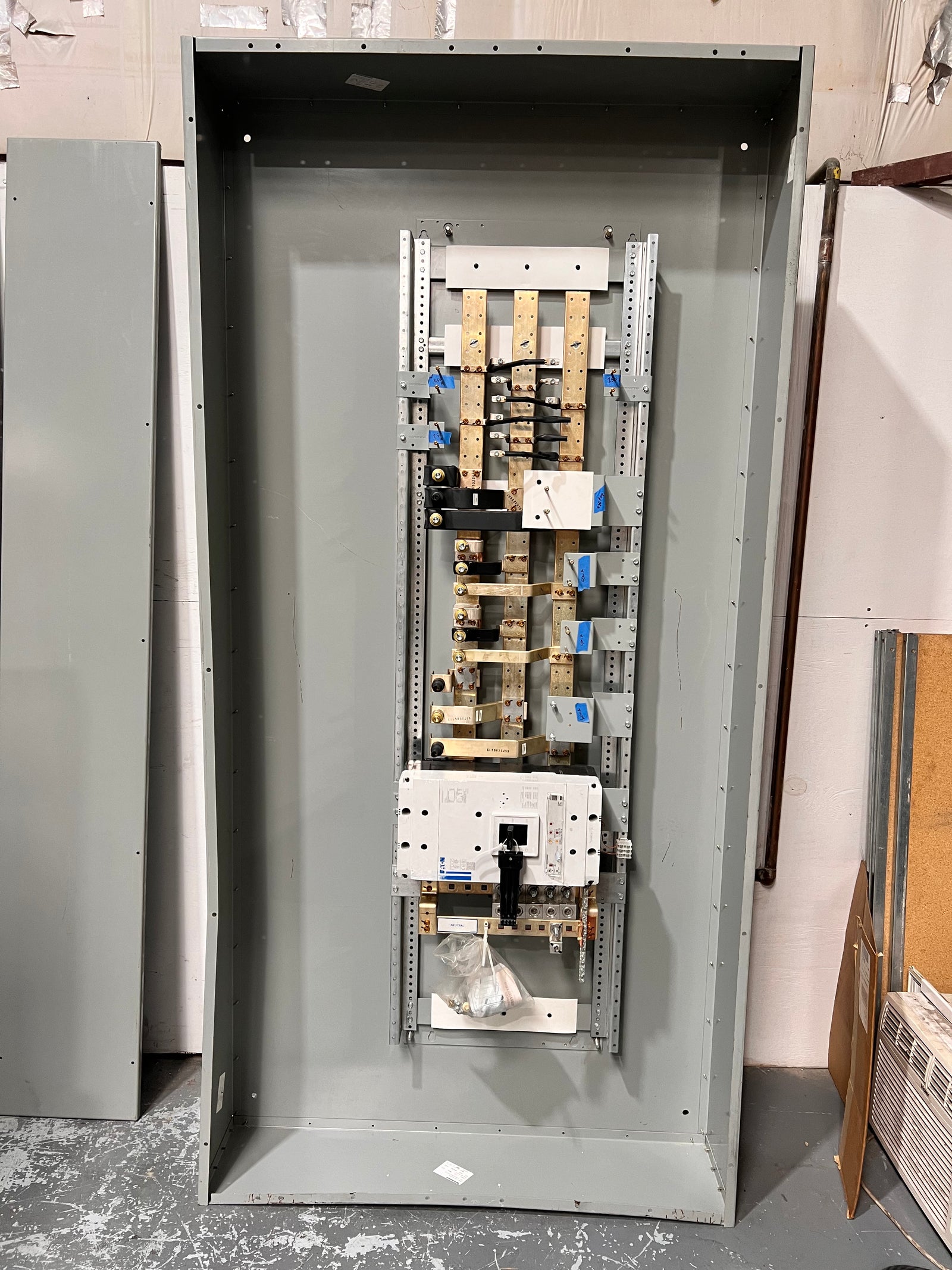 Eaton Cutler Hammer PRL4X 800 Amp 208/120V Panelboard Nema1 PDG53M0800