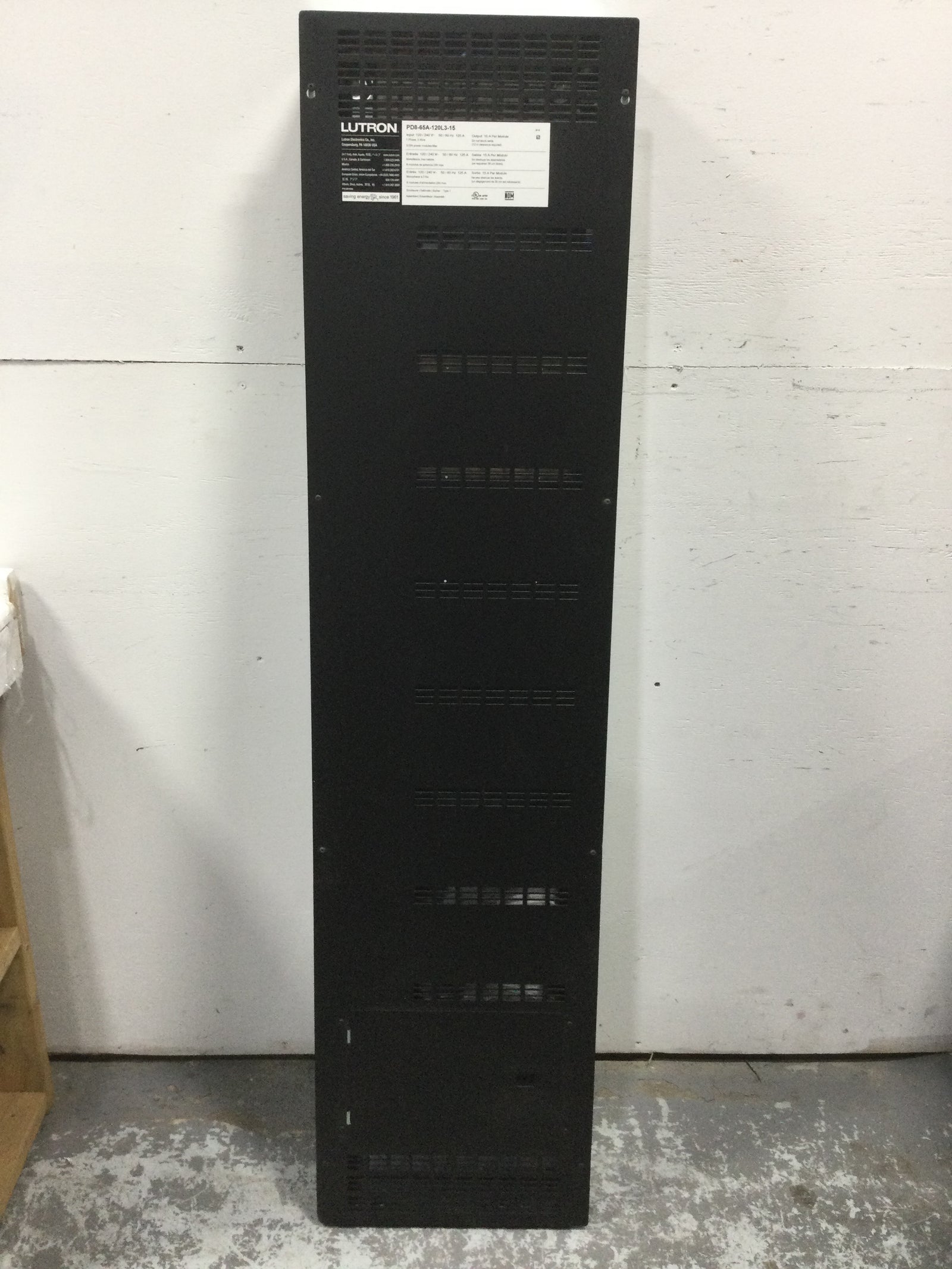 Lutron pd8-65a-120l3-15 120 V~ DIN Breaker Panel