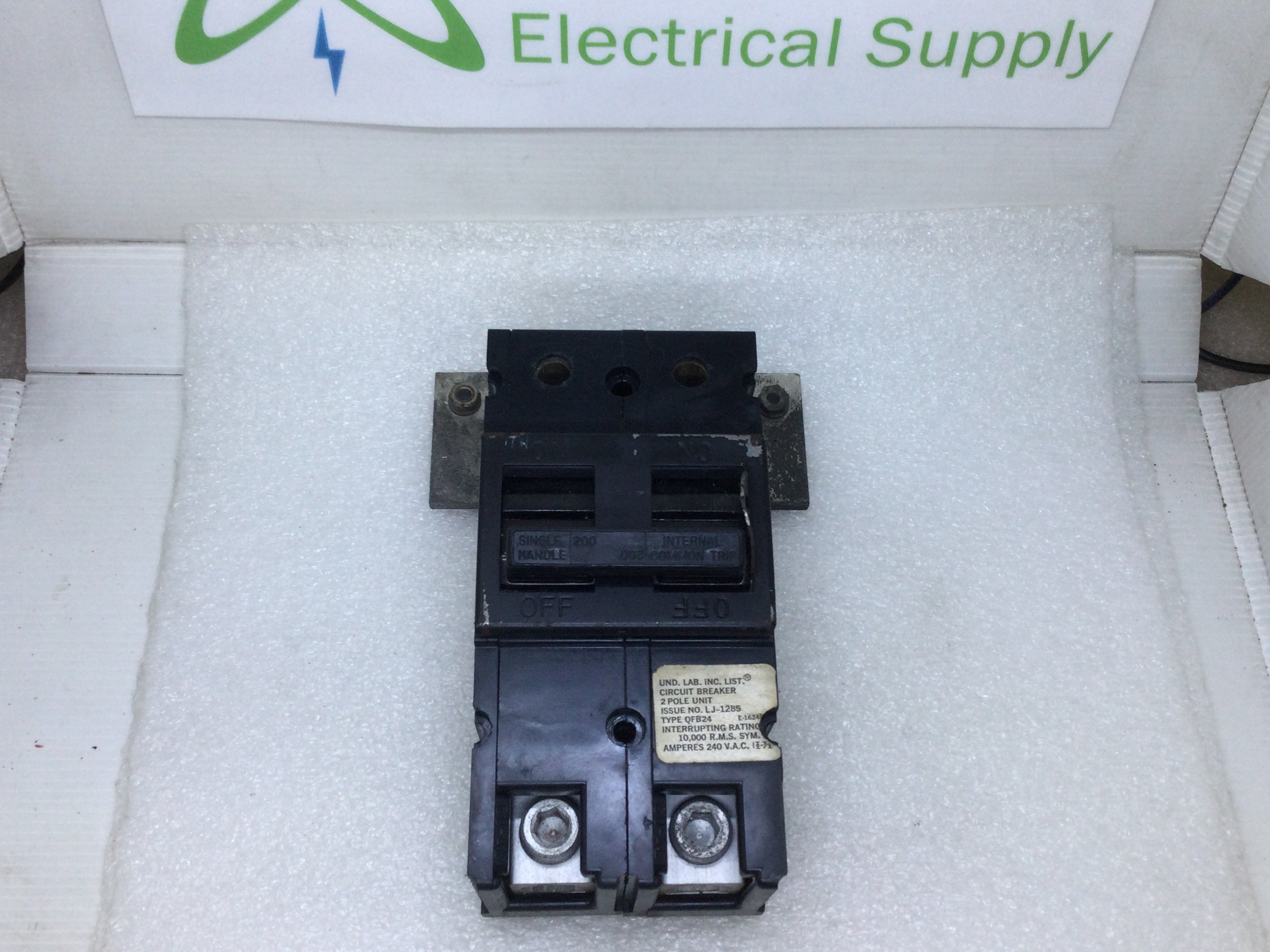 Zinsco/GTE-Sylvania QFB24-200 2 Pole 200 Amp 240V Type QFB Main Bolt I