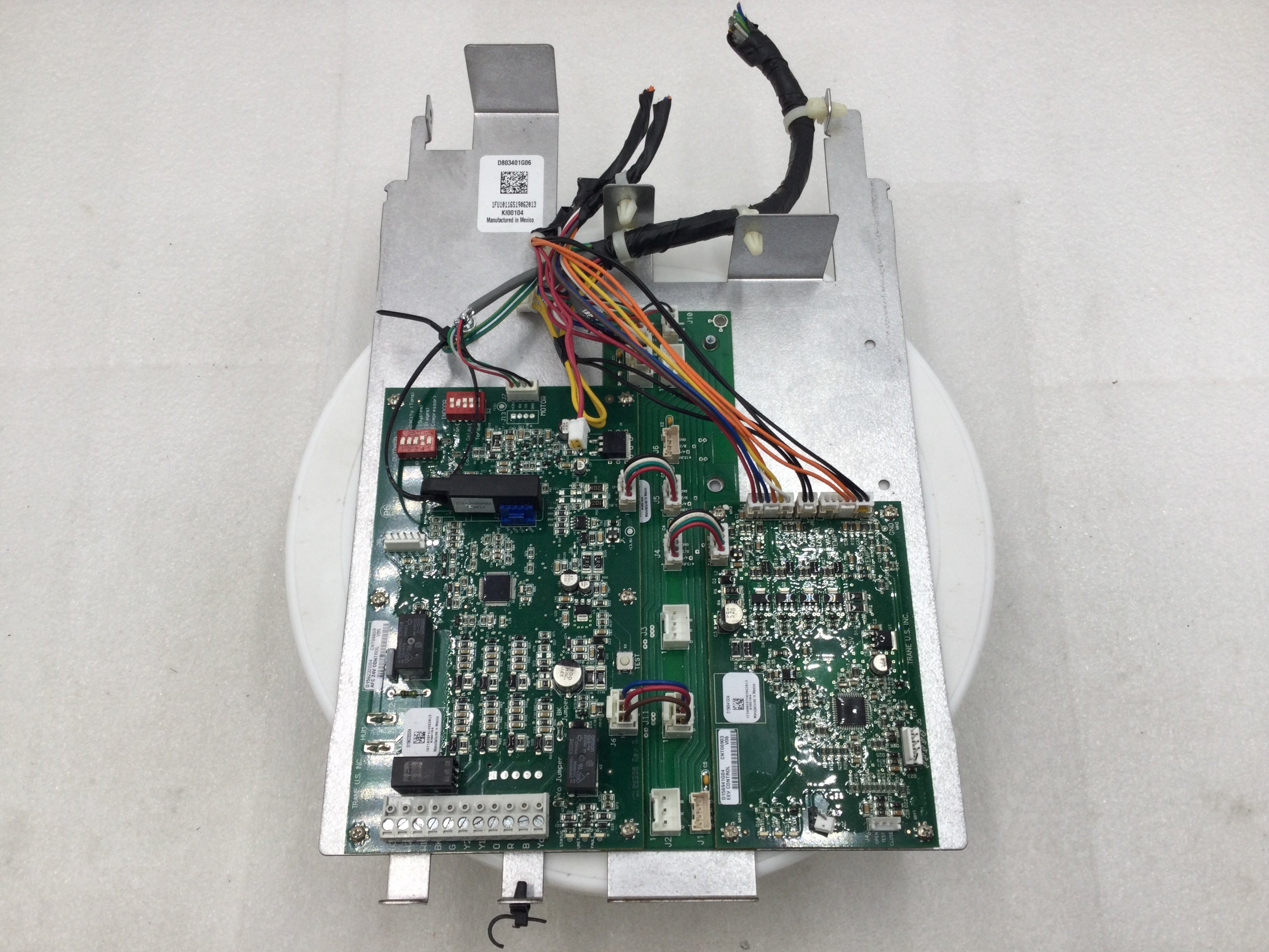 Trane D803401G06 Control Board w/ Back Panel K100104 - 1 Flawed CNT069