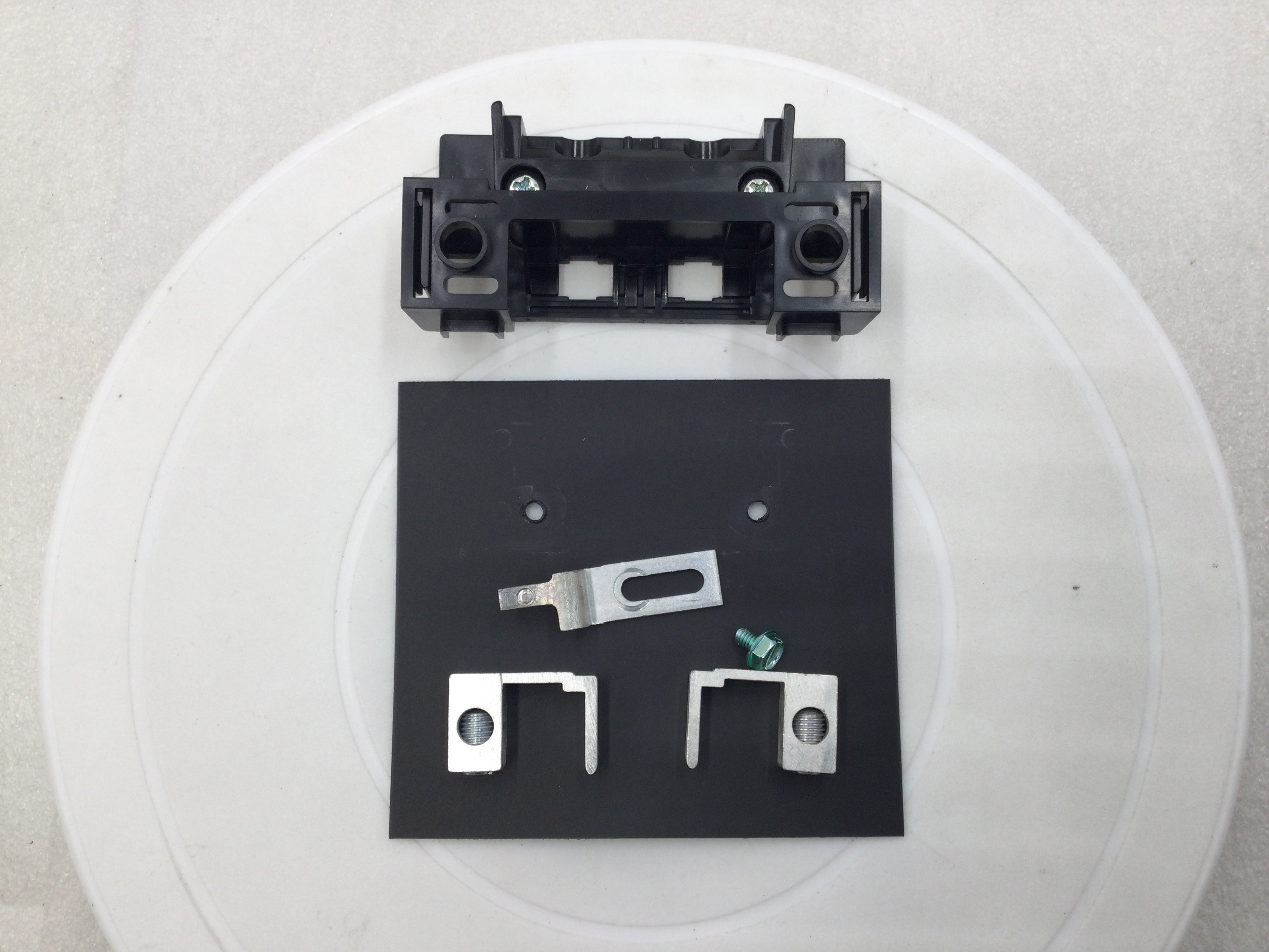 Siemens W0204ML1060 60 Amp Single-Phase Main Lug Load Center - Guts On