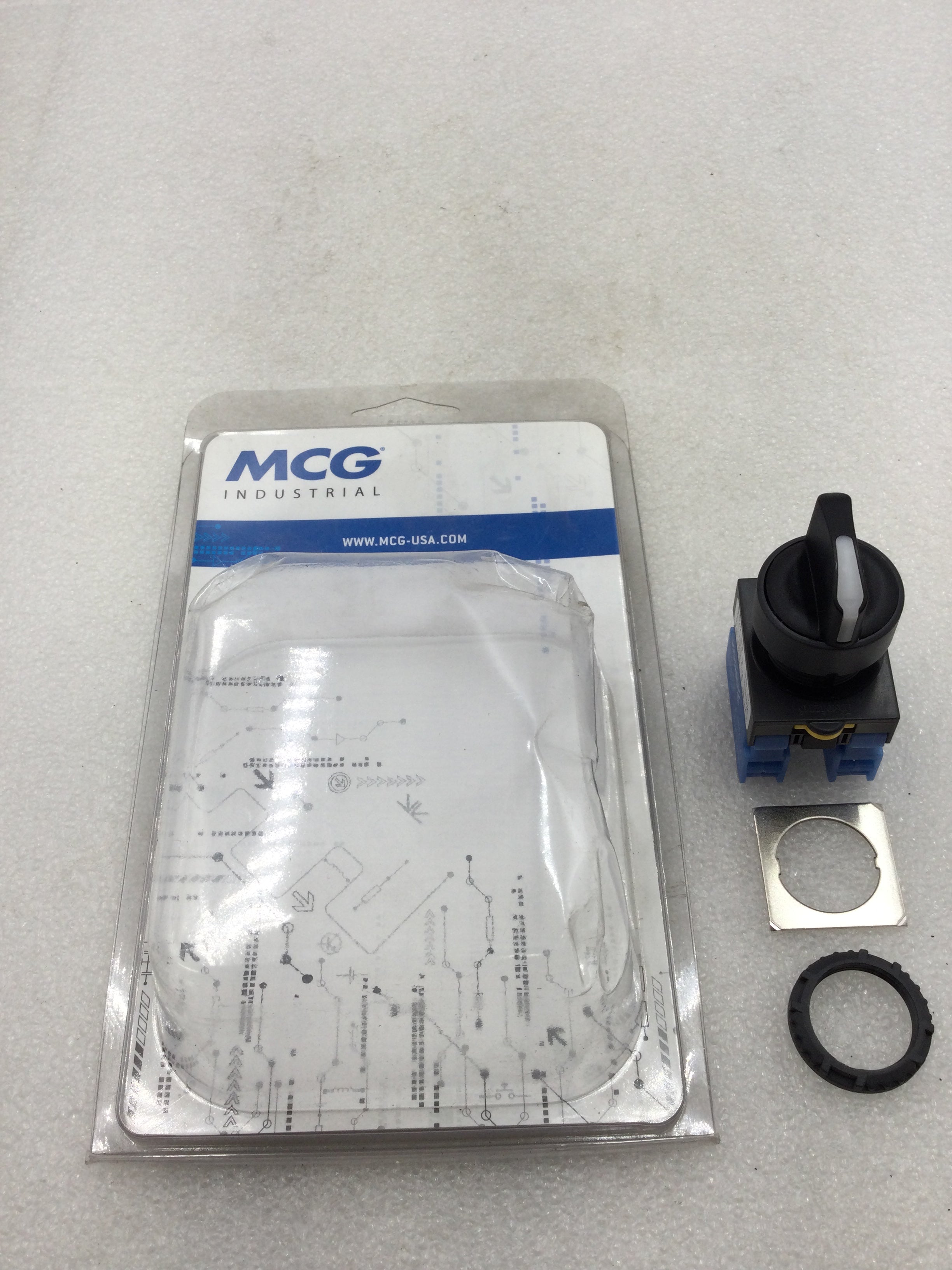 MCG Industries MCS 3PSS 22MM 3 Position Selector Switch 250 VAC 3 Amp