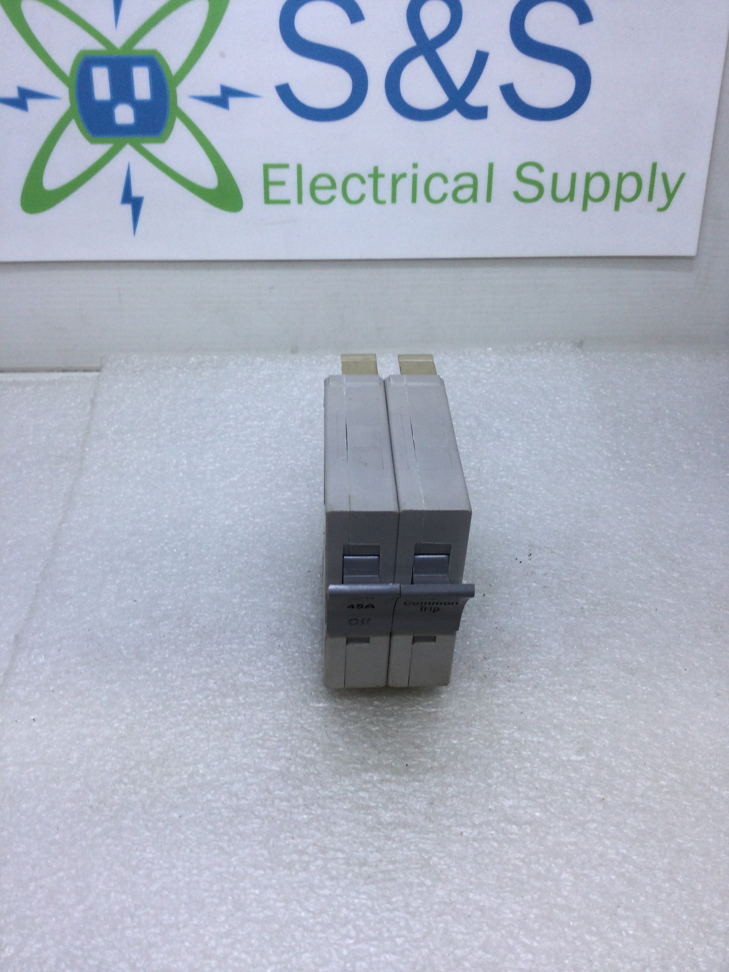 Square D SDT245 120/240VAC 45 Amp 2 Pole Type SDT Accessory Circuit Br