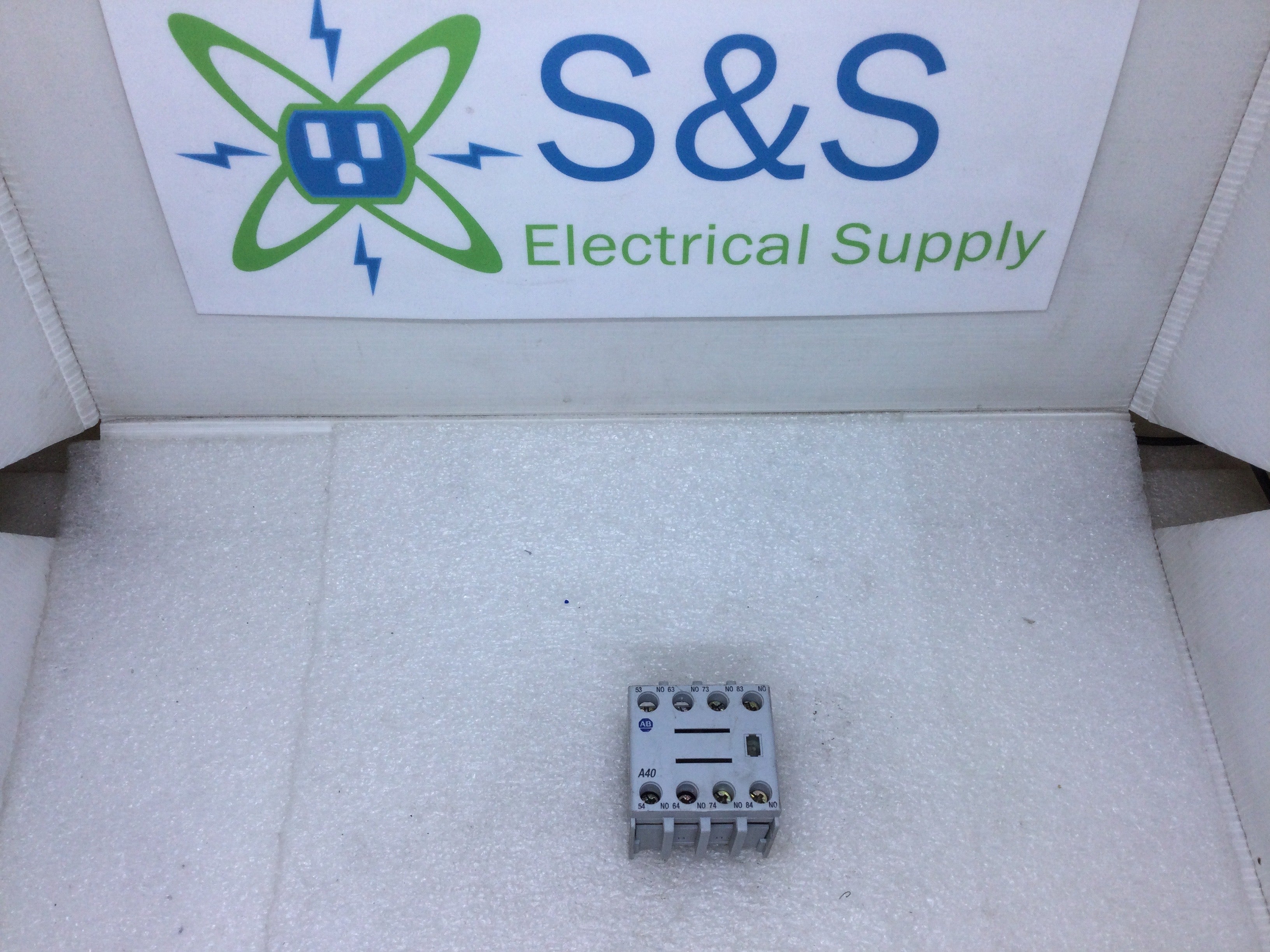 Allen-Bradley 100-F Auxiliary Contact Block 10 Amp 600Vac Max Series A