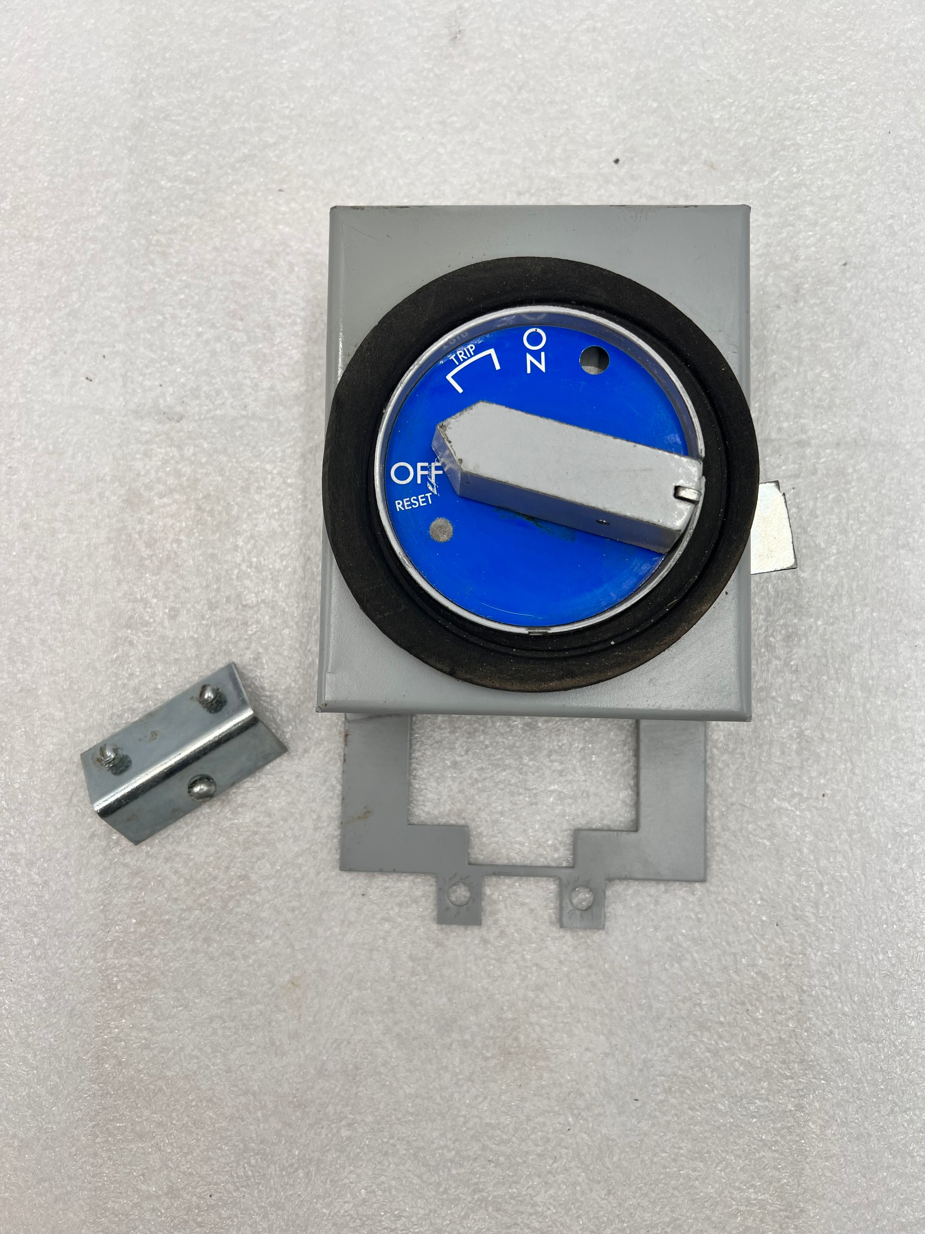 GE TFKR1B Rotary Disconnect Handle