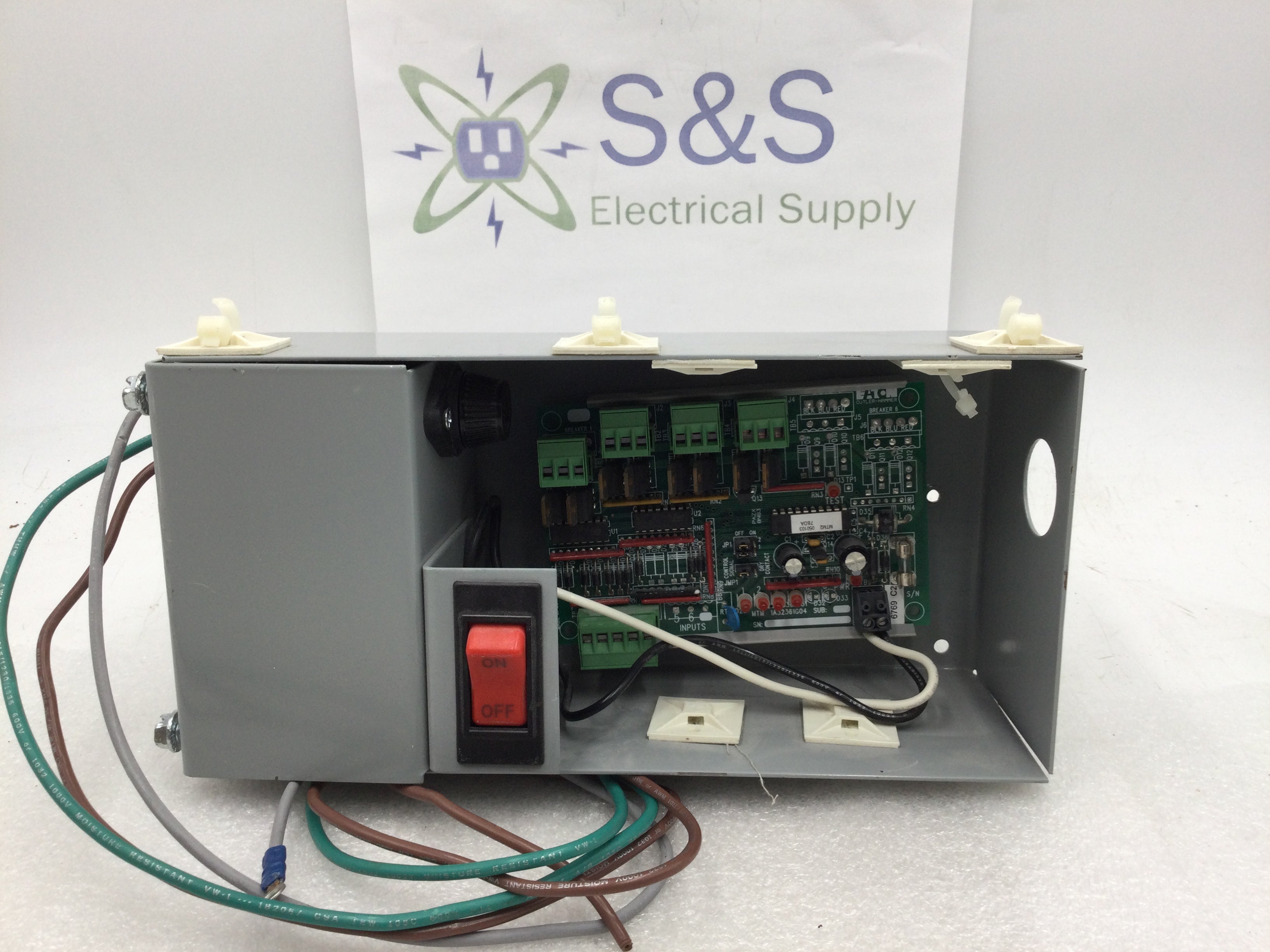 Eaton Cutler Hammer Circuit Board Card 1A32361G04 Lighting Panel Contr