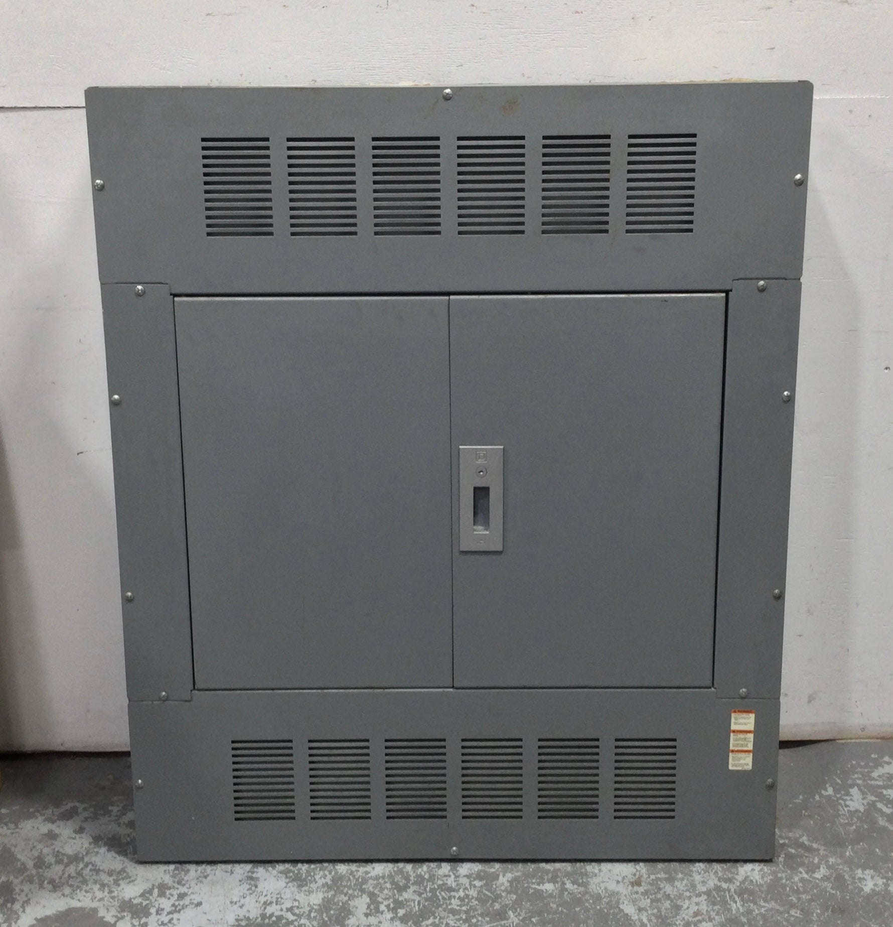 Square D HCW/HCWM HC4250DB 800 Amp 3-Phase 240V Panelboard