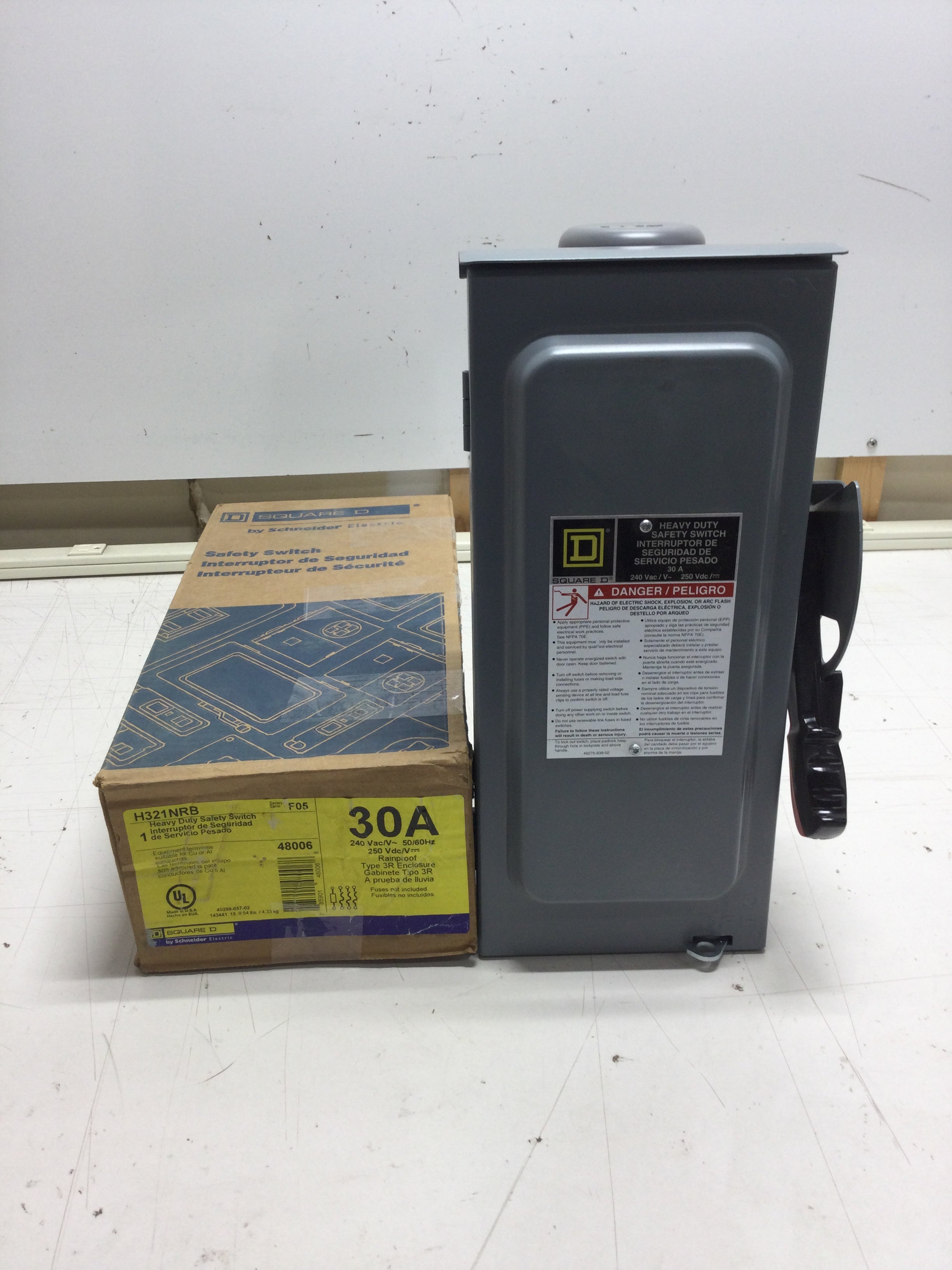 Haak Switch 30A 3P 240V – Inox NEMA 4, Neuf, Pour Usage Industriel ...